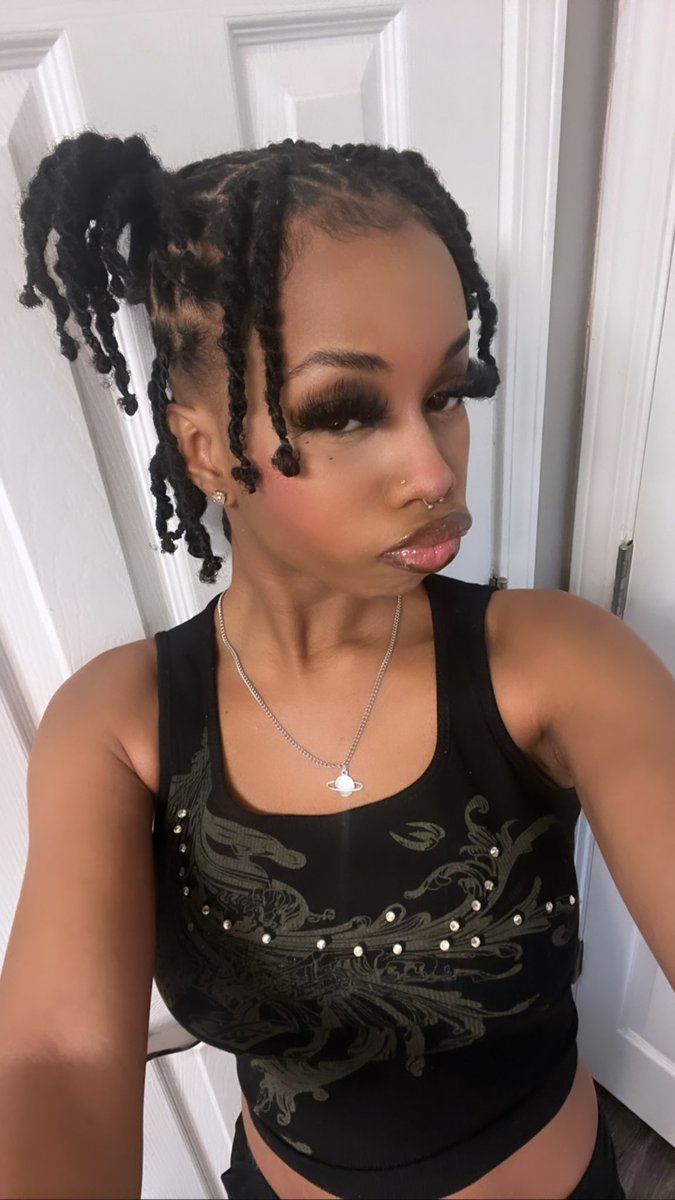 ms. fineass on Twitter: "👽"