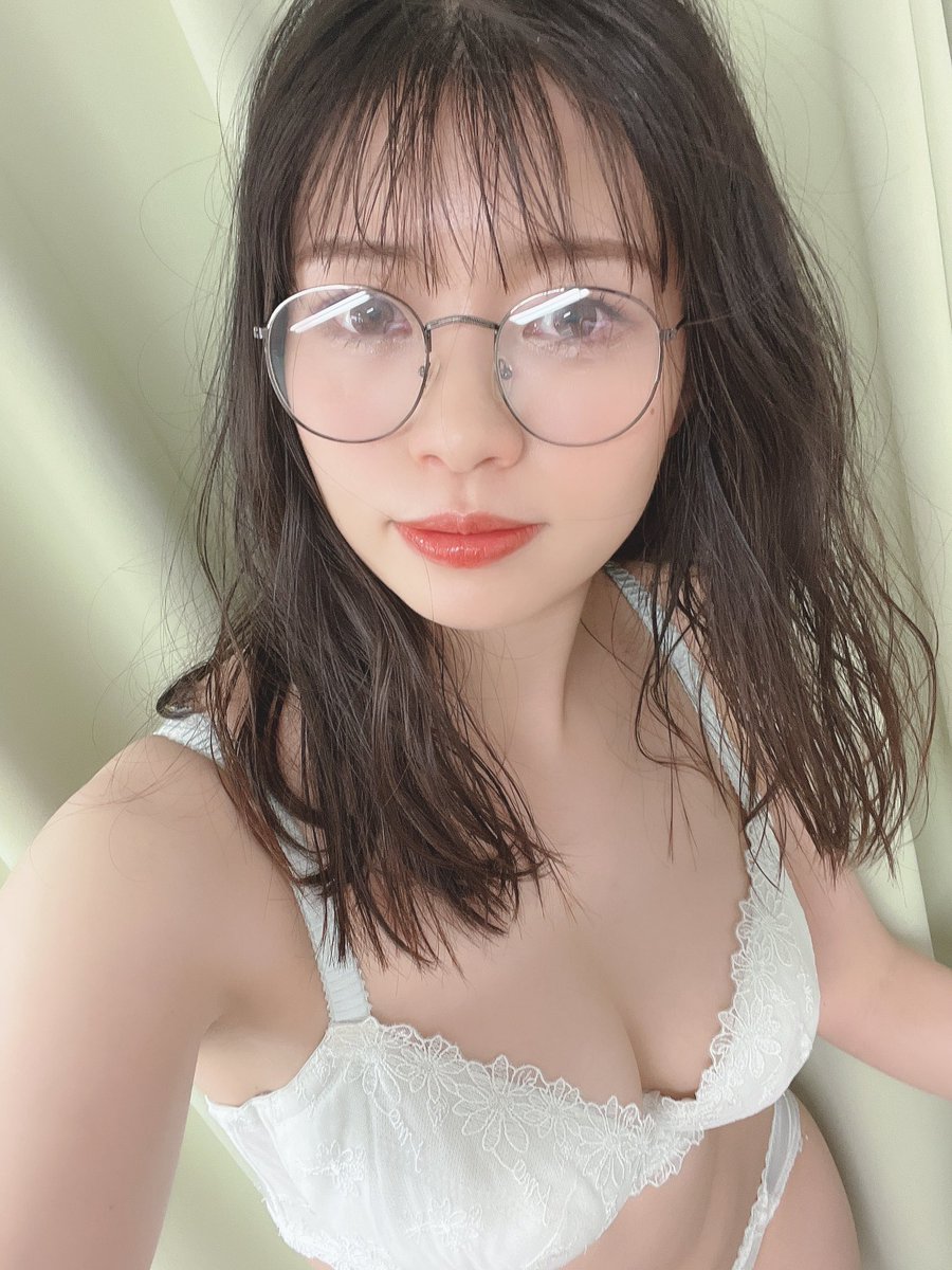 浜辺栞帆(はまべかほ) On Twitter おはようございます🌸今日も花粉症メガネをつけて対策しますう୧ ・᷄ ・᷅ ୨できるだけ洪水にならずに過ごせますように!!皆さんも穏やかな