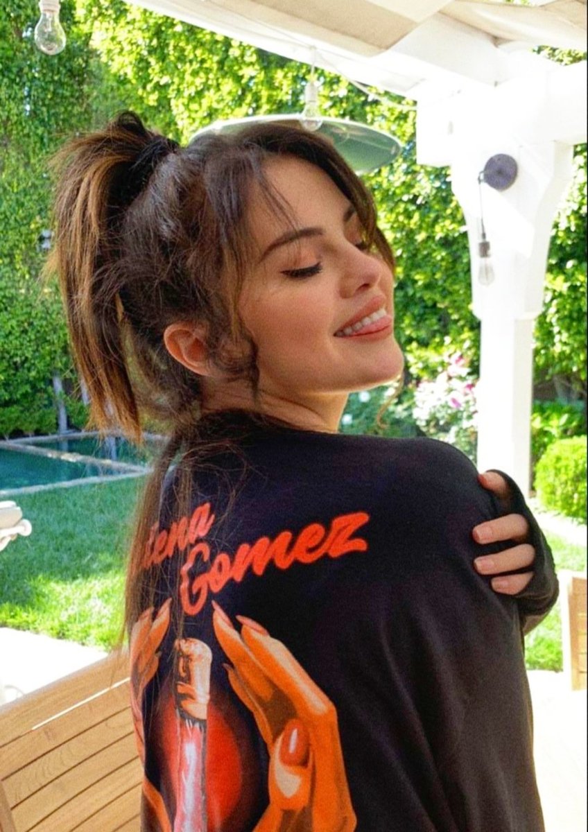 Kat on Twitter: "RT @fetishxsel: Selena Gomez my fav girl"