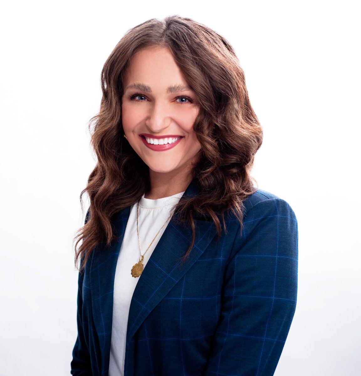 Daniella Bruce on Twitter: "I interrupt your NHL trade deadline news to post my new headshots. 💁 ...