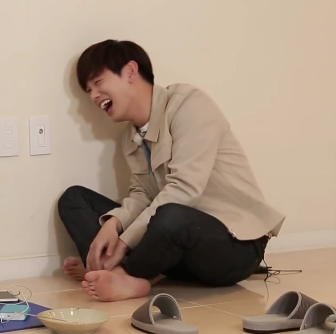 Kpop male feet on Twitter: "Eric nam"