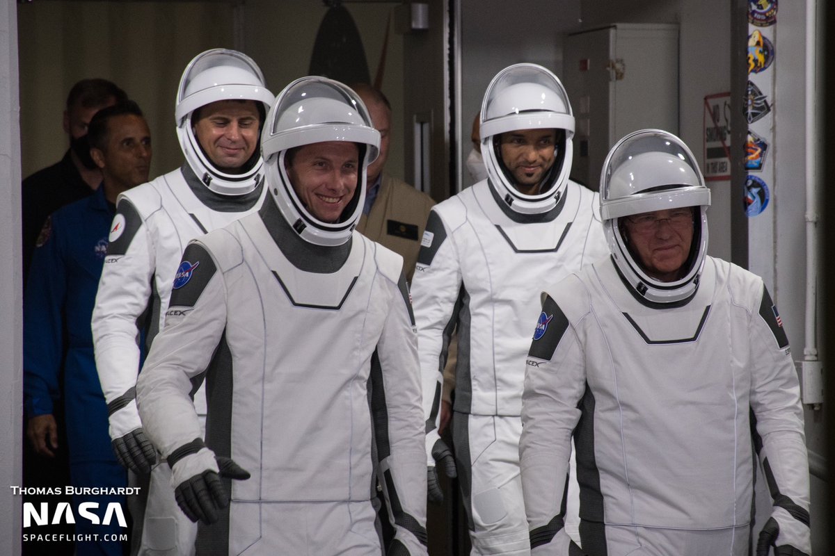 Chris Bergin - NSF on Twitter: "RT @TGMetsFan98: Walking out toward space. SpaceX Crew-6 Live ...