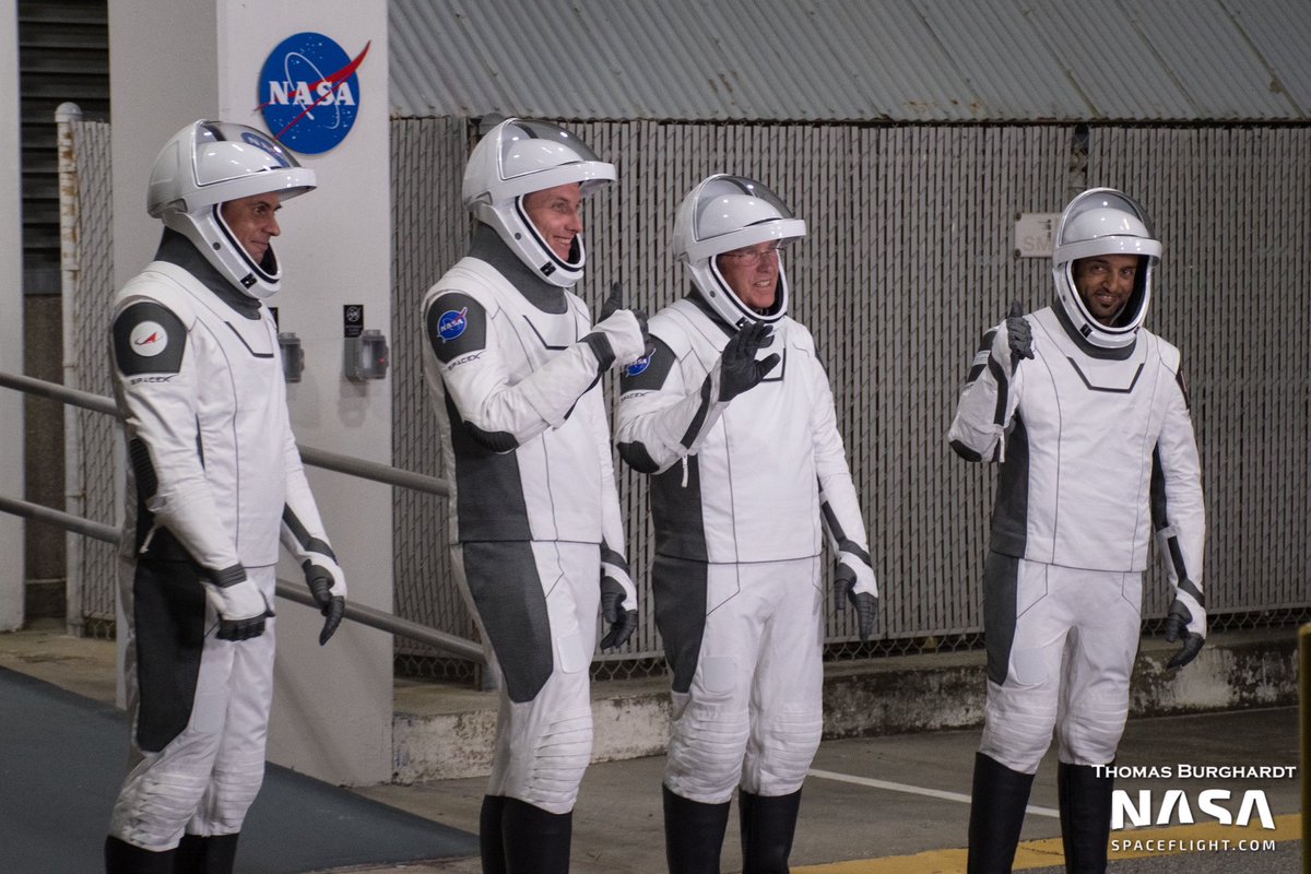 Chris Bergin - NSF on Twitter: "RT @TGMetsFan98: Walking out toward space. SpaceX Crew-6 Live ...