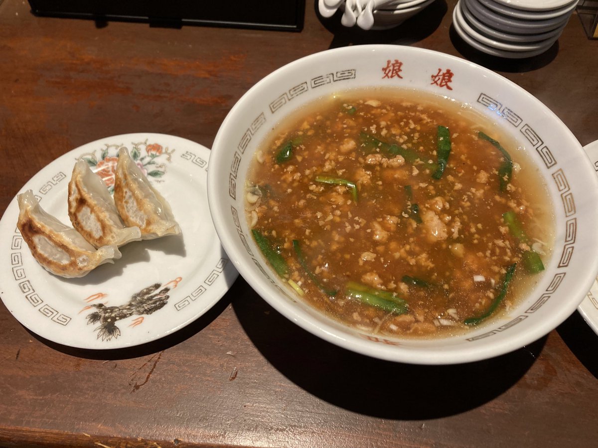 吉田一郎 On Twitter 今日の昼食は浦和仲町の娘娘でスタミナラーメン+半スタカレー+餃子3個のbランチで1000円。ここのスタミナの餡はニラがシャキシャキしていて美味しい