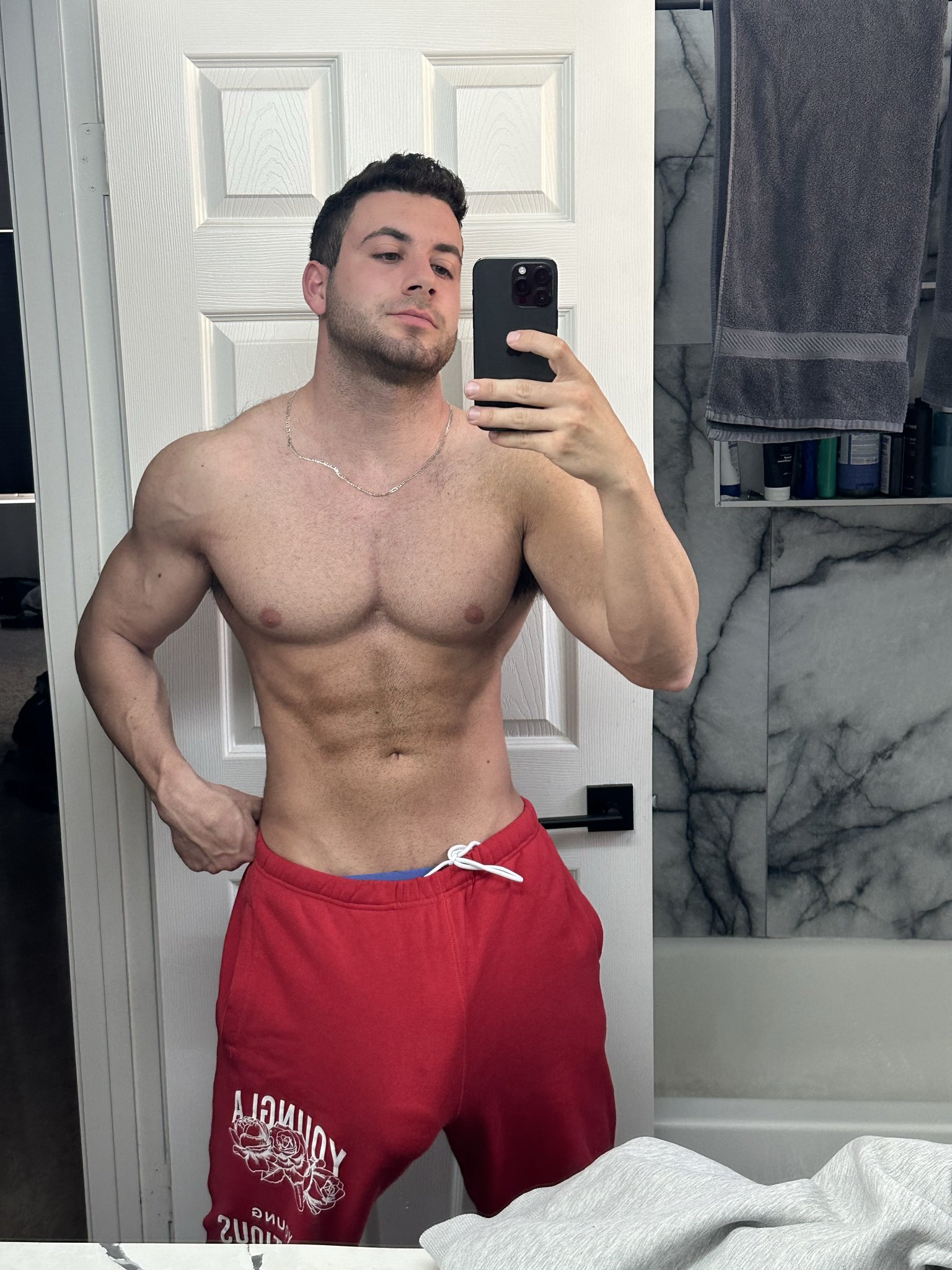 Brooks on Twitter: "RT when you see it👀 #fitness https://t.co/9ZqH7Hh3jl https://t.co/qoyf0GxvWo ...