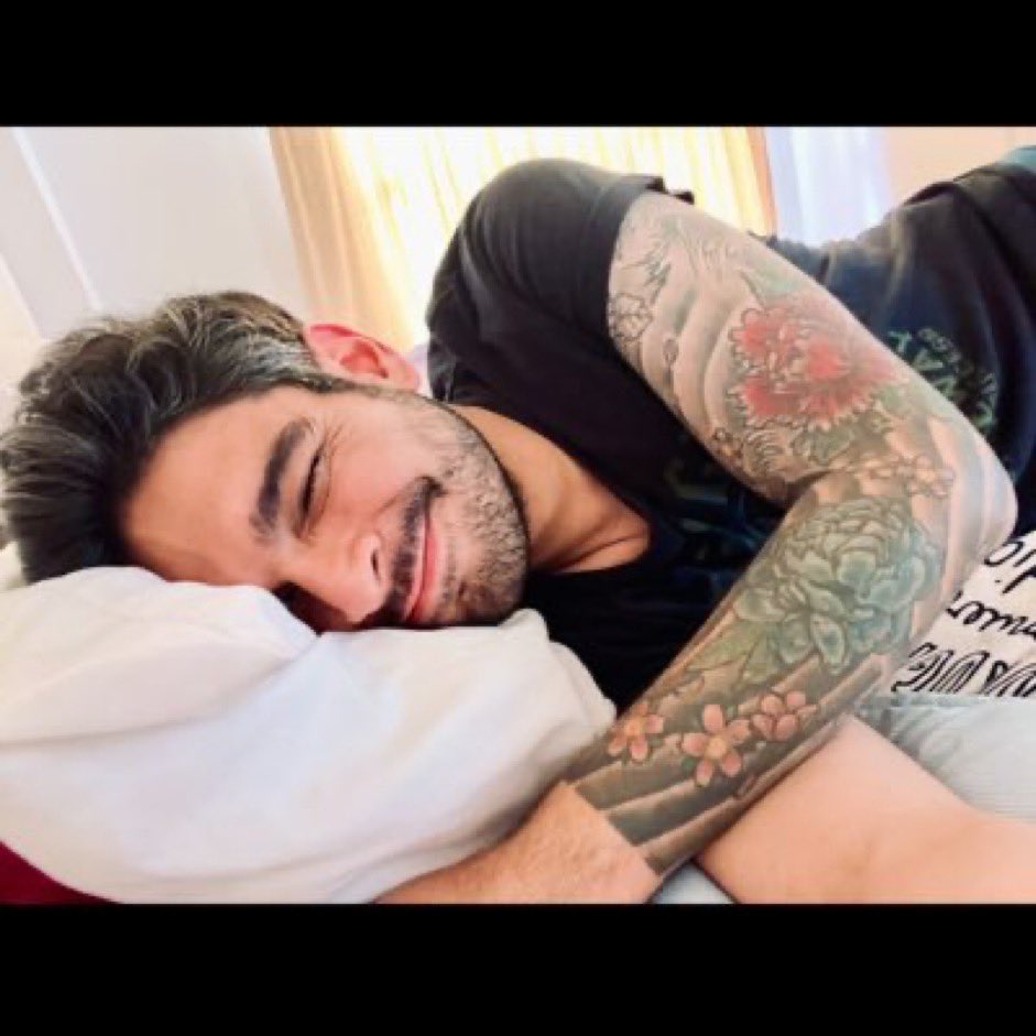 ω˘ )Corazón de vidrio (T ^ T) on Twitter: "Oigan, todas las que conozcan a Juan Romero y hayan ...