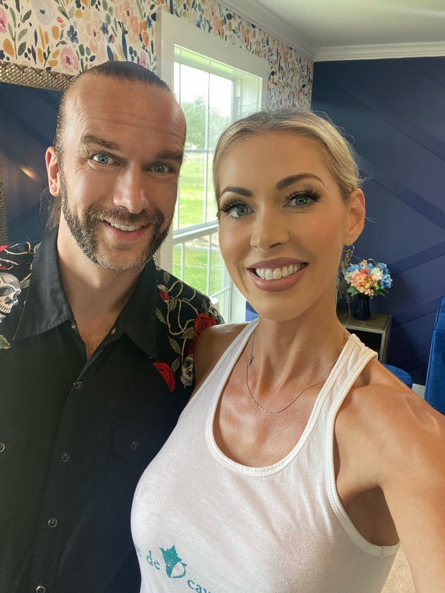 Look who came to see me!!! I’ll be busy for a few hrs. Don’t text me ...