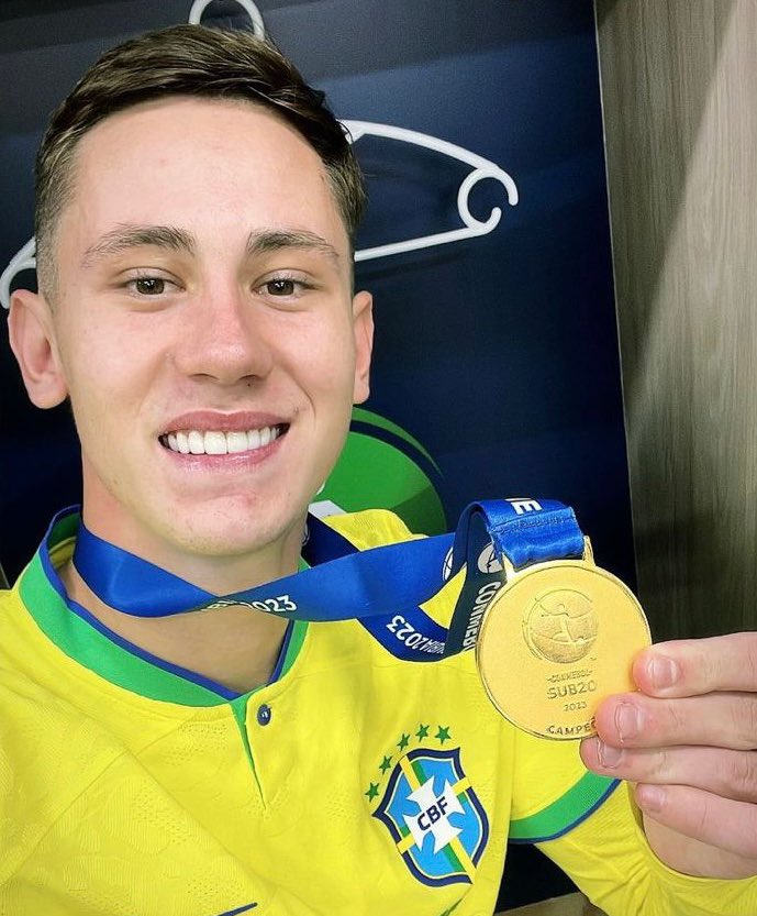 Somos São Paulinos on Twitter: "🚨 São Paulo recebeu uma proposta de cerca de R$ 20 milhões do ...