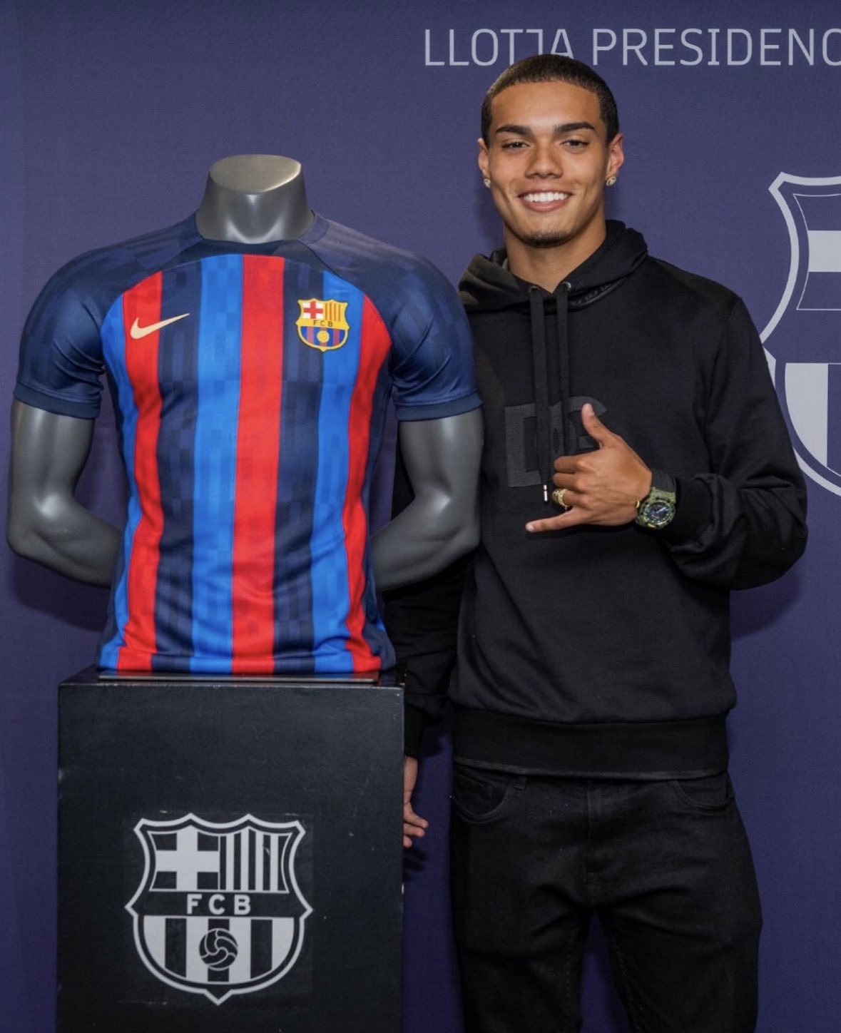 Fils De Ronaldinho FC Barcelone : Roulez Jeunesse… Le Fils De
