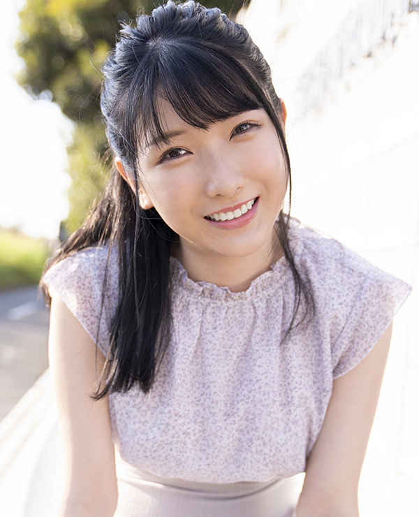 【笑顔が可愛い美乳美少女♪】宮西ひかる(@miyanishihikaru)ちゃんが3月21日（火）FANZAライブチャットに出演！ https ...