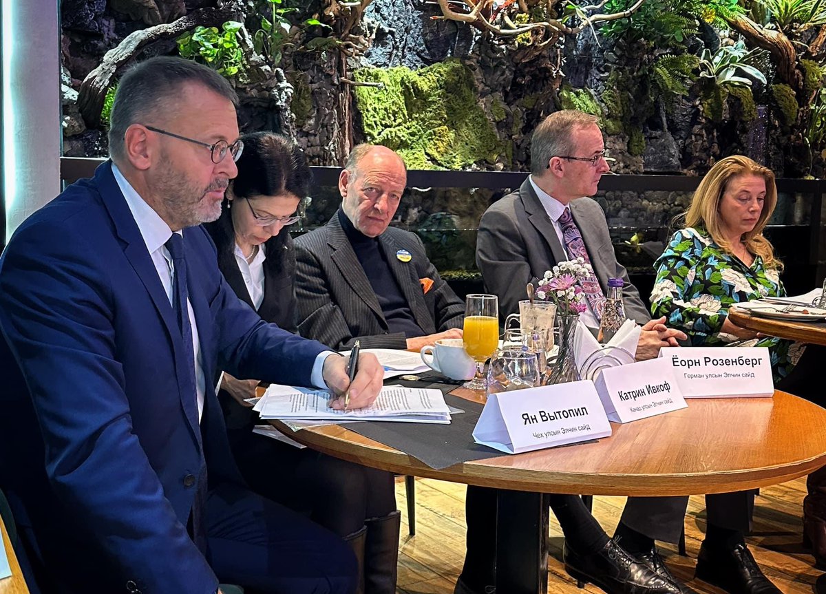 🟡 E Odbayar Dēmos Mn ᠵᠣᠨ On Twitter Rt Janvytopil Орос дайны суртал ухуулга түгээх