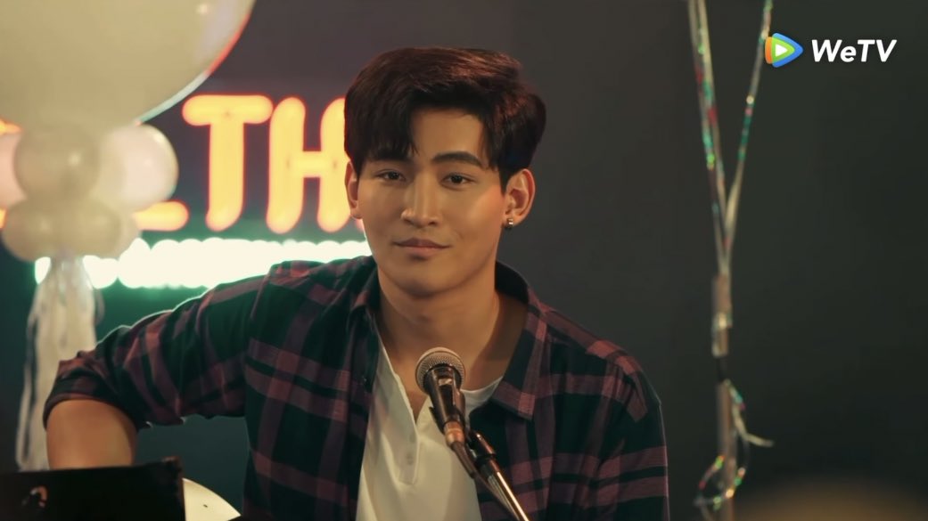 NooNgNing*🦋*|||💙อฟปฟก🐣💙🐻 on Twitter: "RT @found_Ohmfluke: Dewのために歌ってあげて誕生日ケーキに喜ぶ姿を見つめるMumの瞳が😢 ...