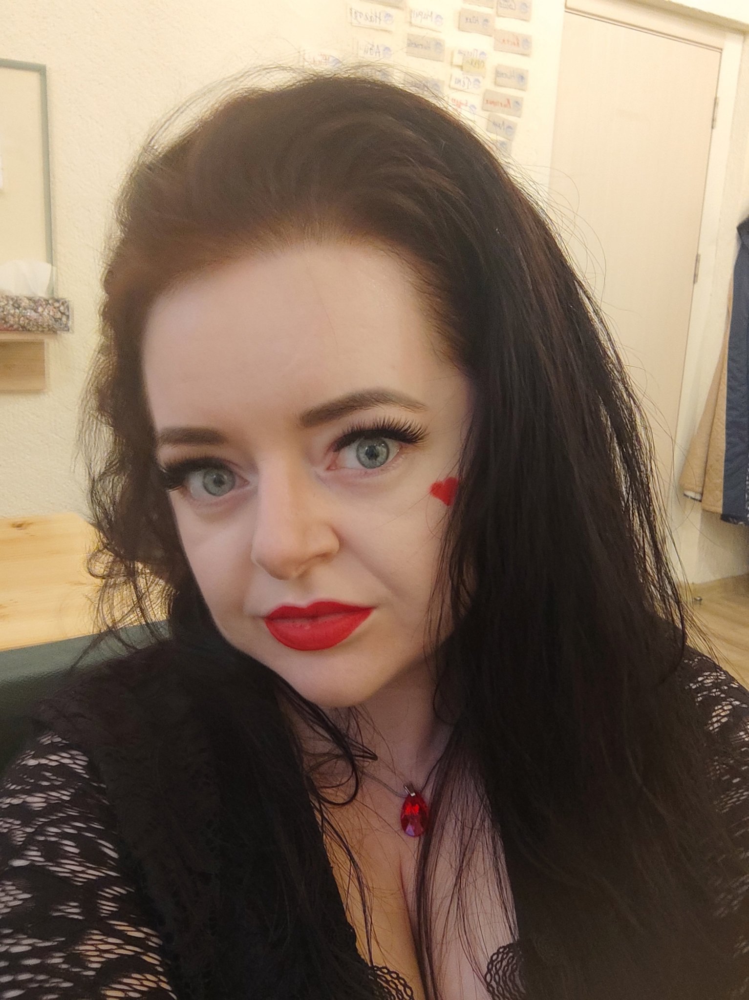 Tw Pornstars Mistress Lara Twitter Queen Of Hearts โฅ๏ธ๐ ๏ธ 8 56 Am