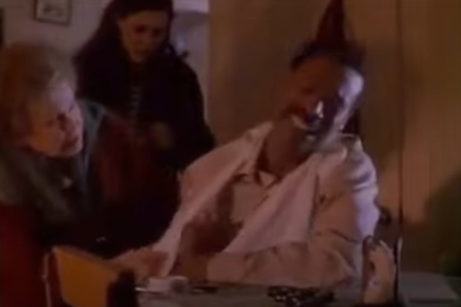 coopertom on Twitter: "Tonight I watched a movie called Stranded from 1987. Its a bizarre film ...