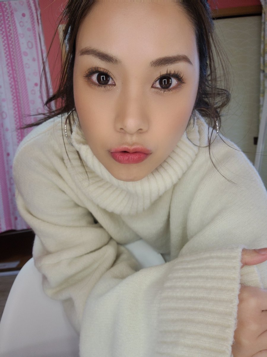 いーぐら ™ 公式|kindleグラビア写真集情報を毎日お届け On Twitter Rt Mzh728 華金ですねぇ