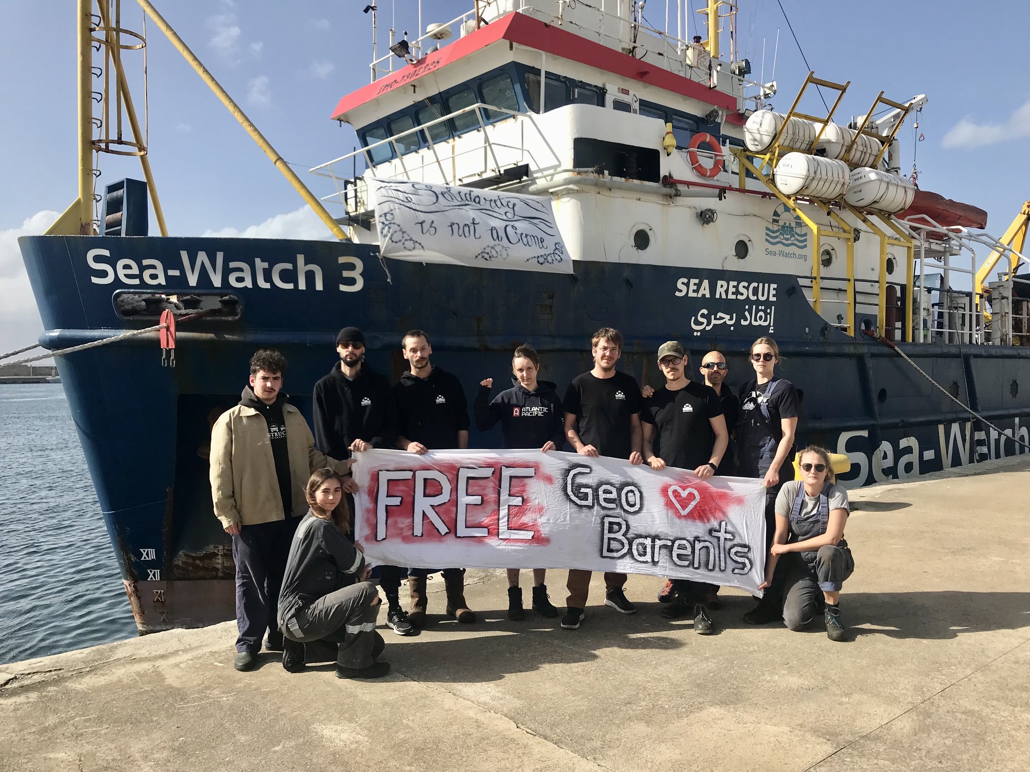Sea-Watch International on Twitter: "We stand in #solidarity with the #GeoBarents! After her ...