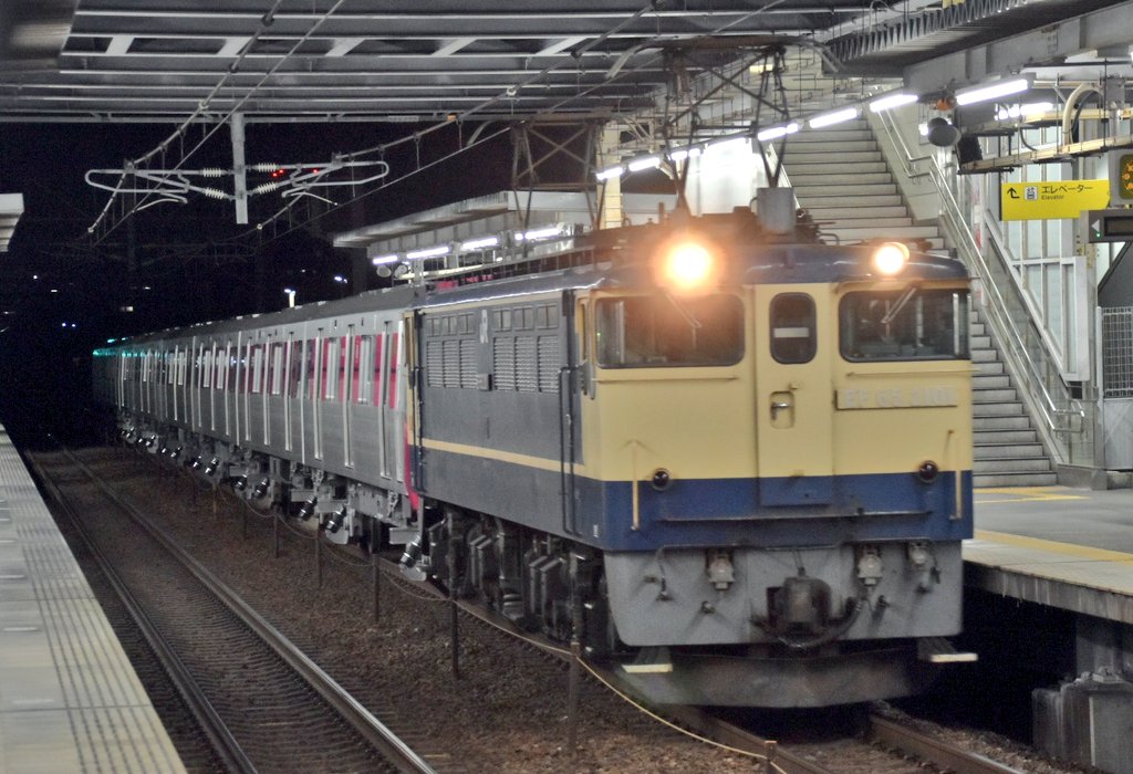 JR貨物稲沢車両所稲沢派出 on Twitter: "臨9866レ EF65-2101+東京都交通局.都営大江戸線12-600形12-831F甲種輸送 https://t.co ...