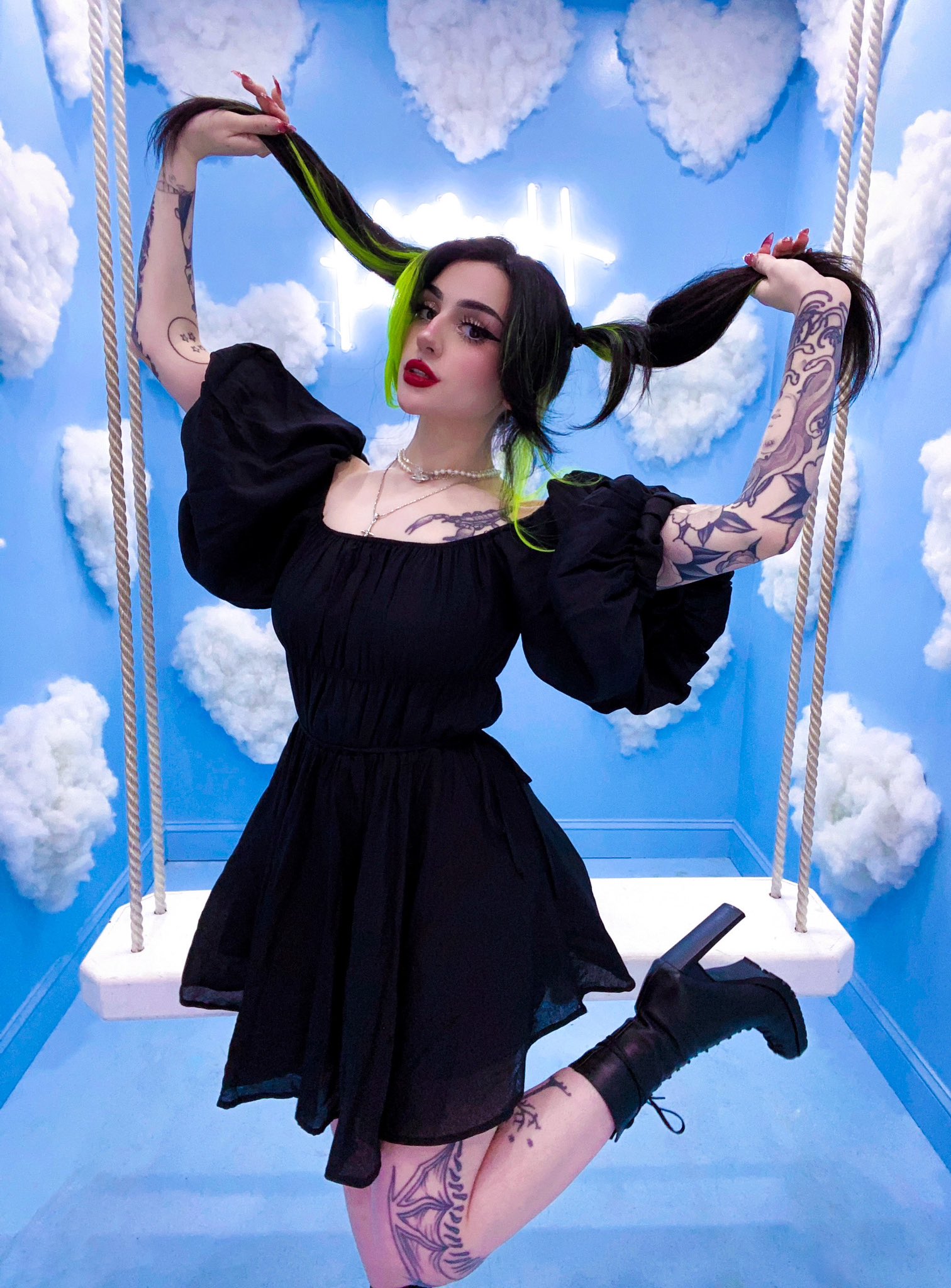 TW Pornstars - Batz! @ PAX. Twitter. Another year to make a wish 🎂. 6: ...