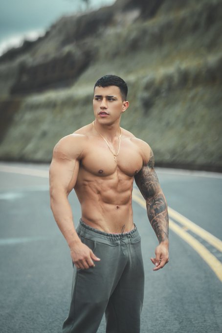 TW Pornstars - Garret Alvin. Pictures and videos from Twitter. Page 3