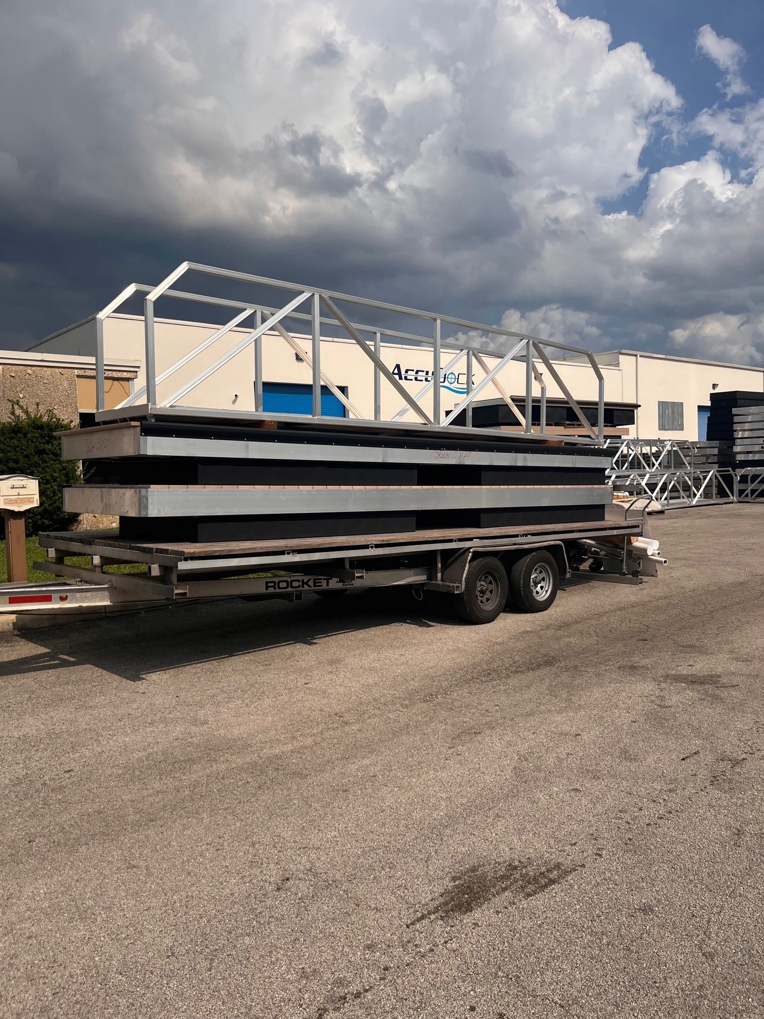 AccuDock on Twitter: "All packed up and ready to go! This floating dock is off to its new home ...