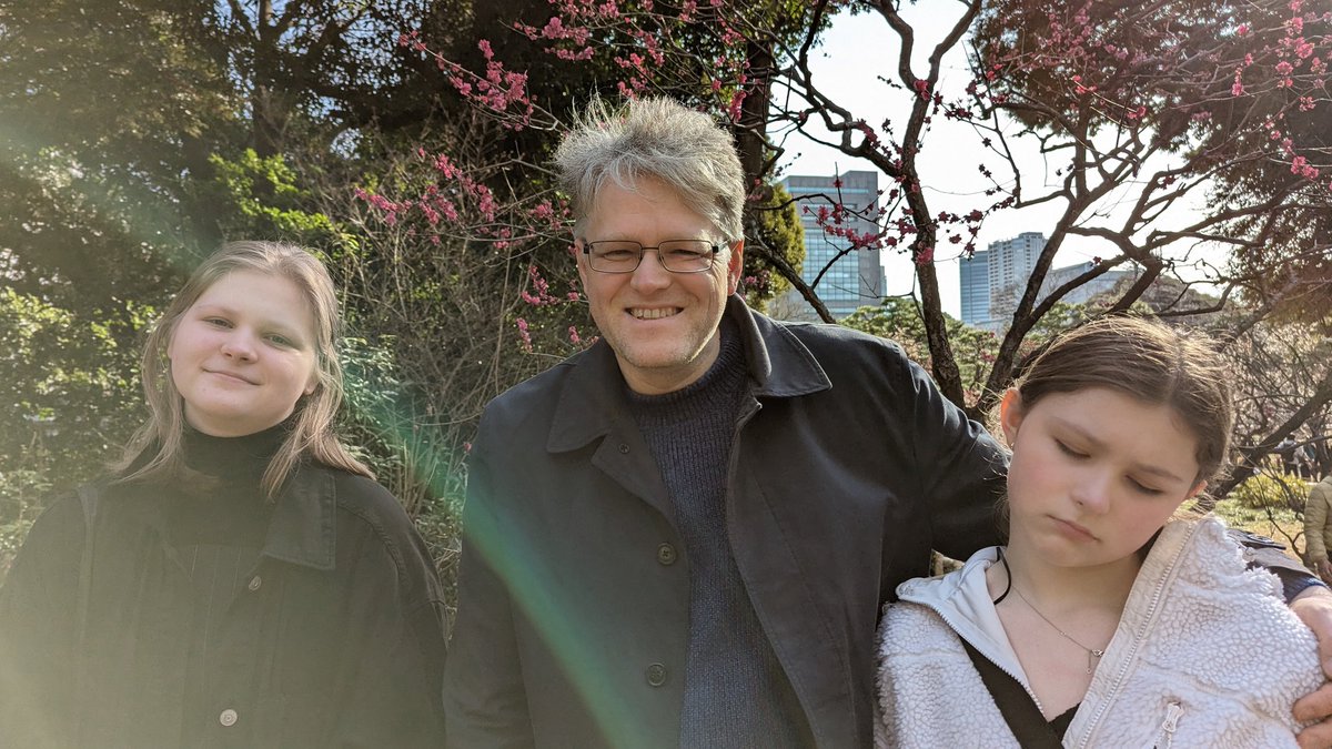 駐日リトアニア大使Aurelijus Zykas オーレリウス・ジーカス on Twitter: "桃の節句に梅見です。 Enjoying Japanese ume blossom 🌸"