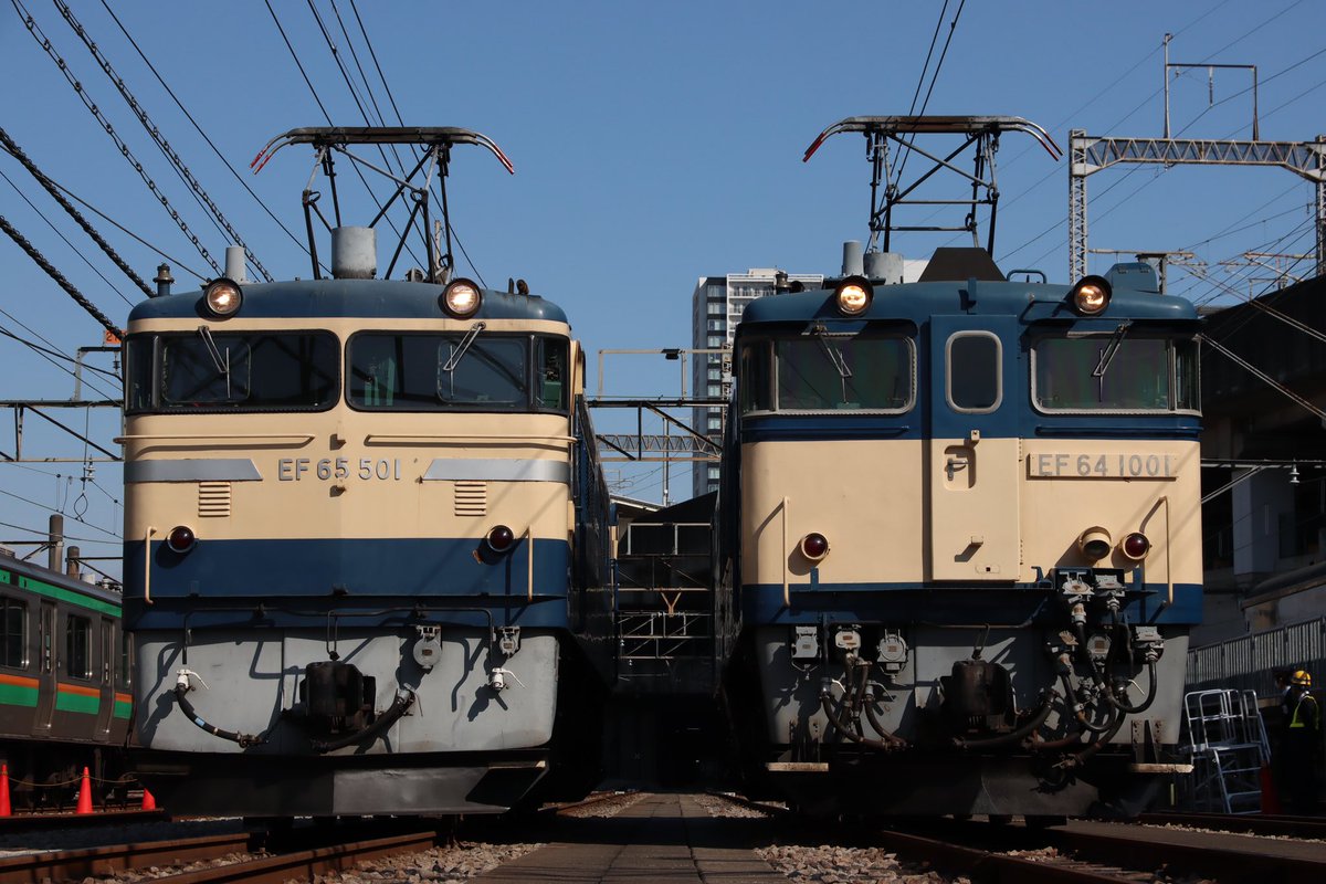 2nd-train 鉄道写真ニュースサイト on Twitter: "RT @201madoka: 3/4 EF64-1001＆EF65-501撮影会イベント 青空の下、高崎の青いトップ ...