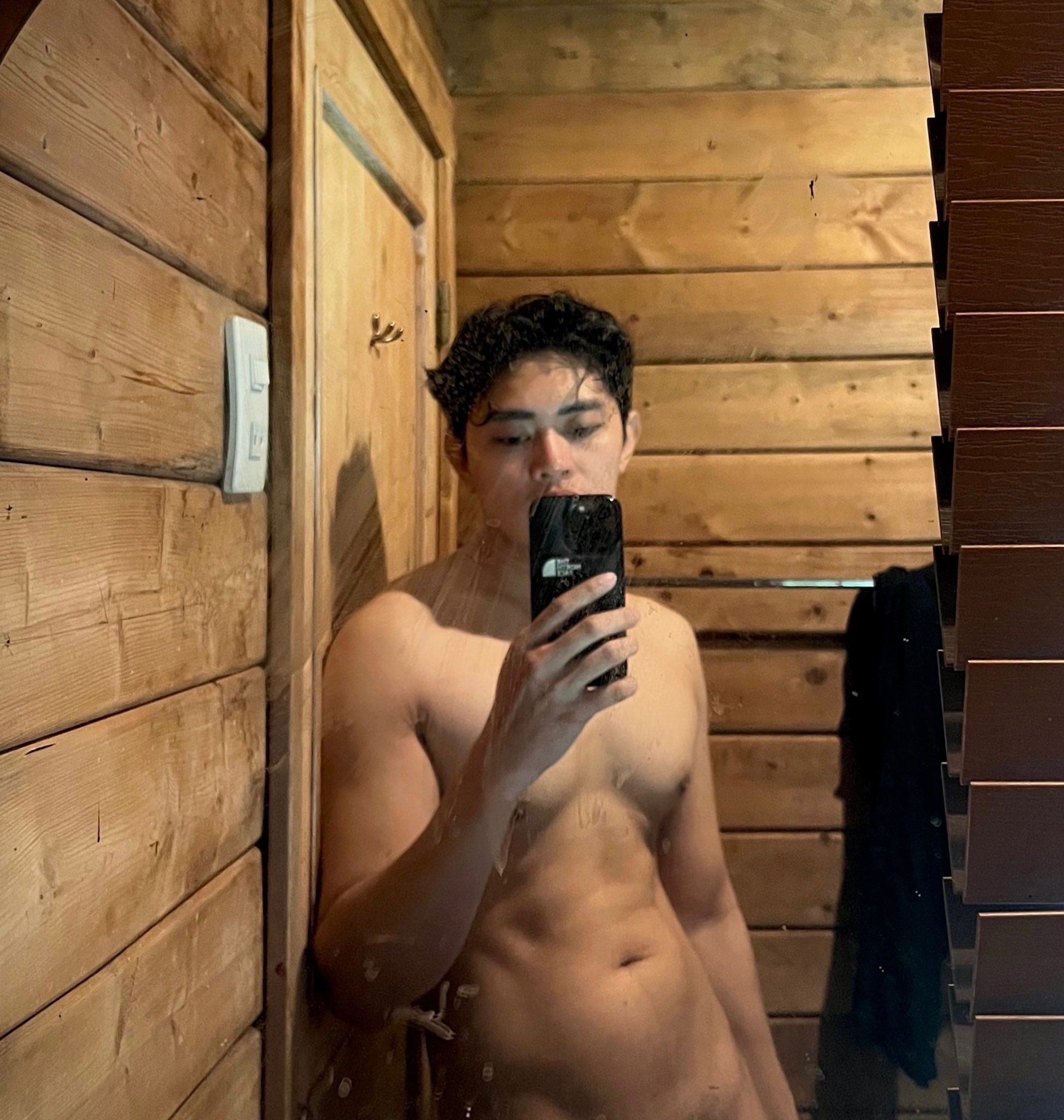 ian on Twitter: "tanned. https://t.co/0AcuHpV8eb" / Twitter