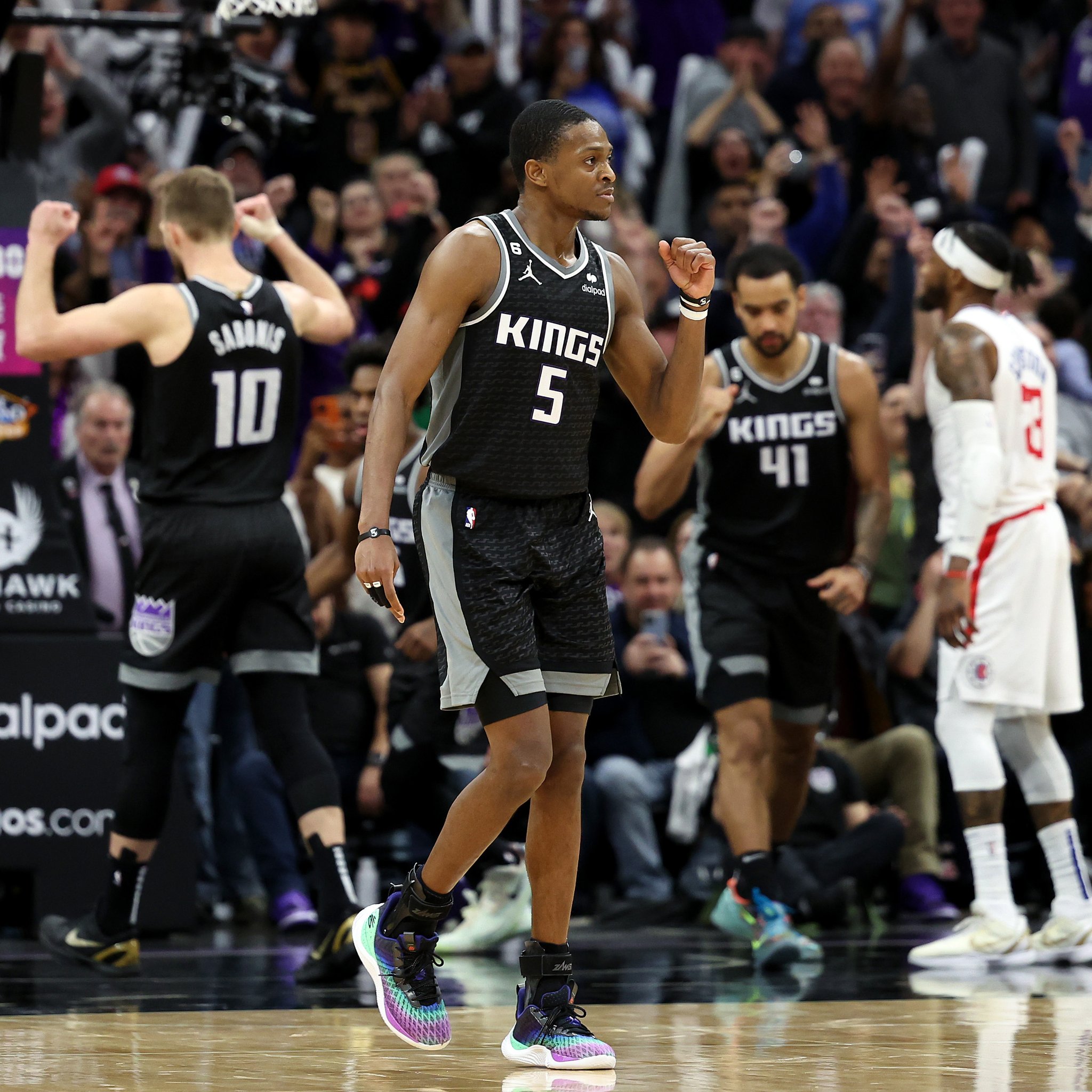 Sacramento Kings on Twitter: "Eight consecutive 30-point games for De'Aaron Fox aka Mr. Fourth ...