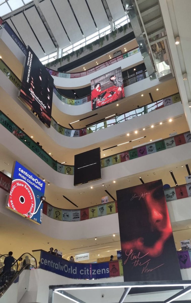 centralwOrld on Twitter: "Surprise!! เพลงใหม่ของ #JeffSatur ขึ้น on screen ที่ digital void ...