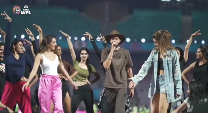 CricketMAN2 on Twitter: "The stage is set for WPL 2023 opening ceremony - Kiara Advani, Kriti ...