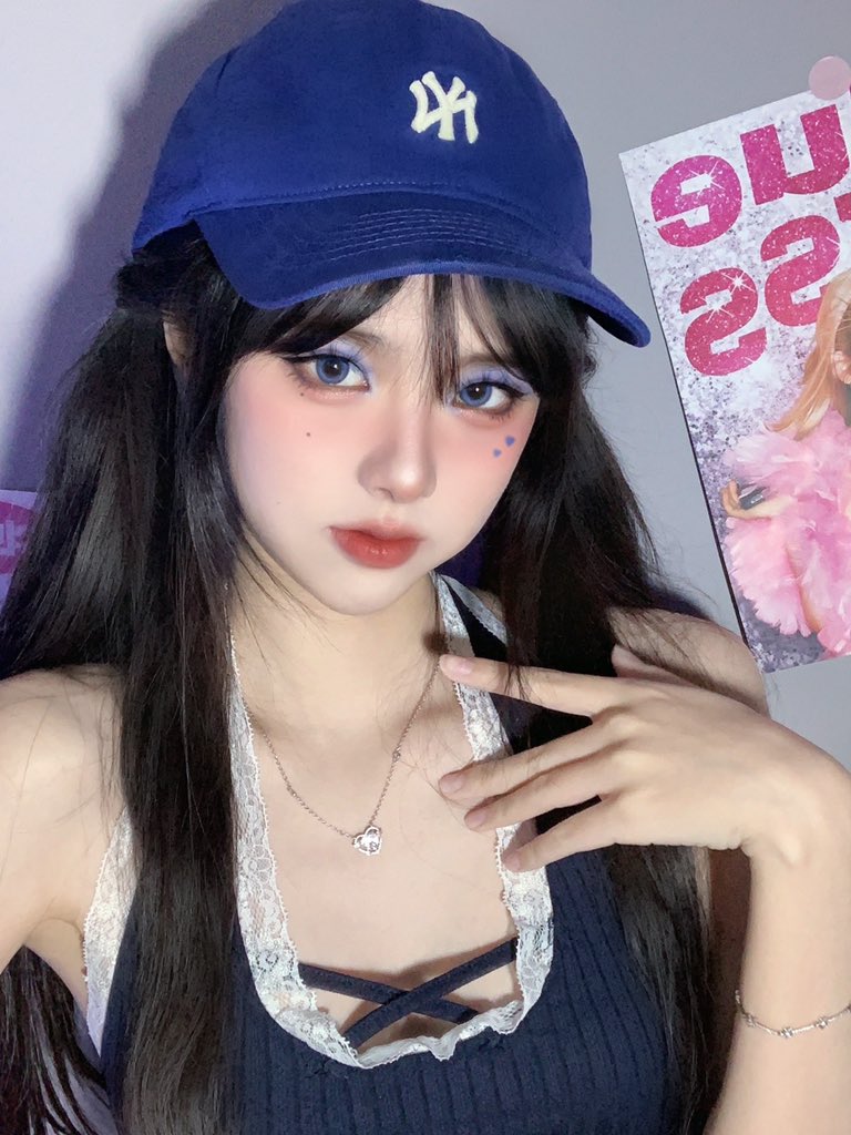 小茵喝牛奶🥛 On Twitter 盯射哥哥射屏是我的必杀技 射屏 射脸 可爱 反差 学生 ぶっかけ