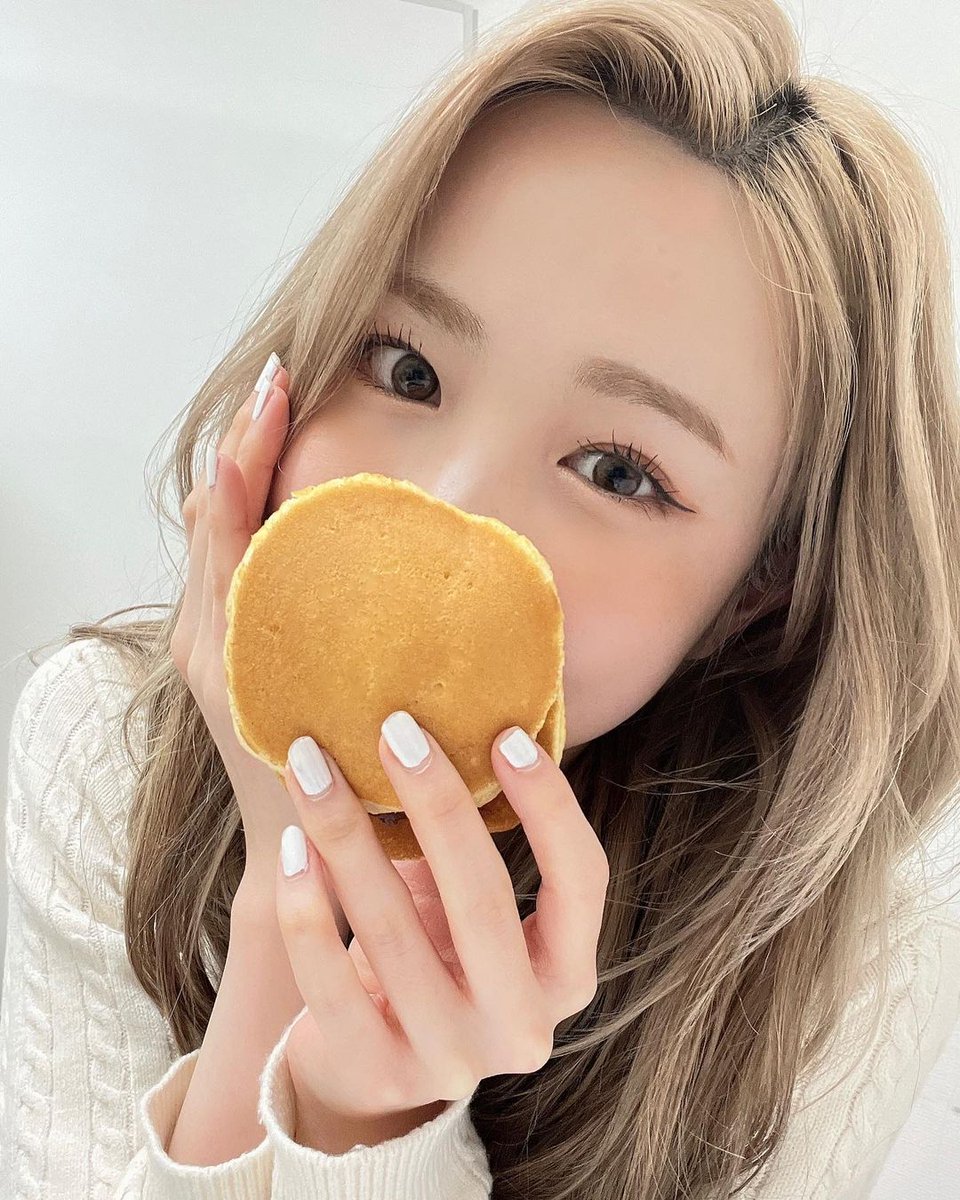 lunamoth on Twitter: "RT @Hitomi_Gallery: [📸] 230305 히스타그램💖 KANSAI COLLECTION 2023S/S Thank you🦩 ...