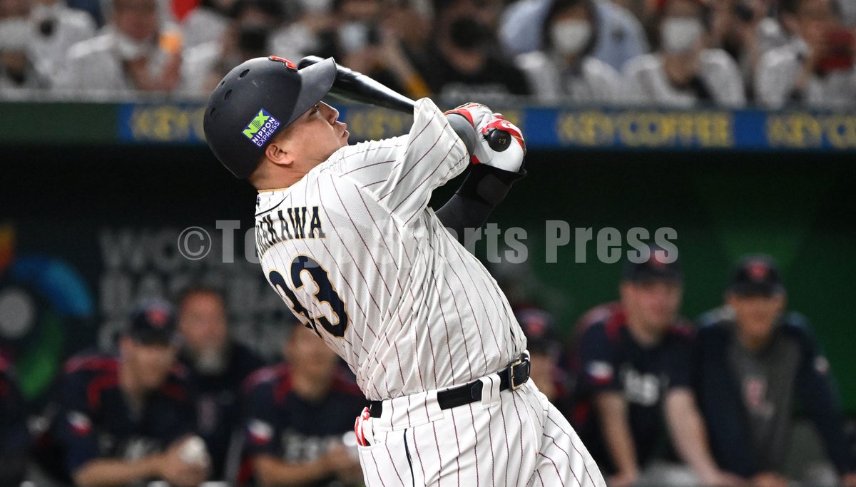 東スポ 写真部 on Twitter: "【WBC】 3月11日 WBC 日本×チェコ共和国 2回 センター前ヒットを打った #山川穂高 盛り上がる日本ベンチ #源田壮亮 #牧秀悟 #岡本和真 ...