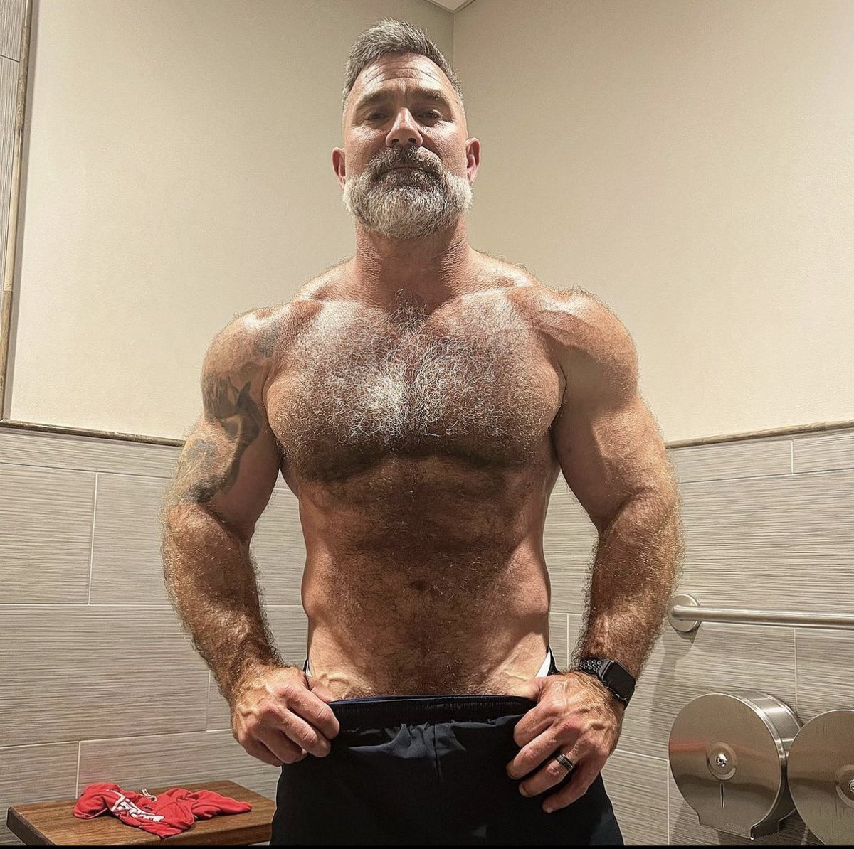 MuscleJacking on Twitter: "Hairy muscle daddy, Nathan"