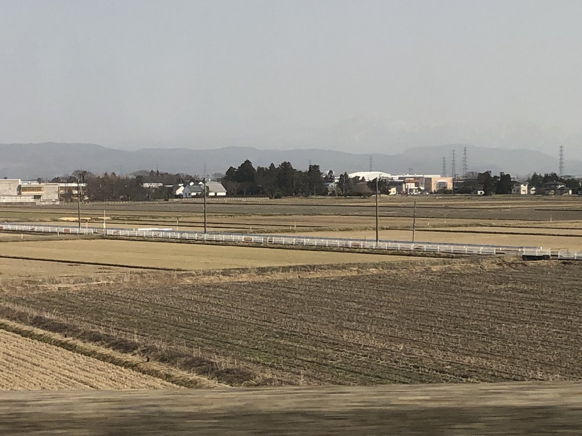 Iwashi channel on Twitter: "200系カラーE2系J66編成のとき326号に乗車中！！"