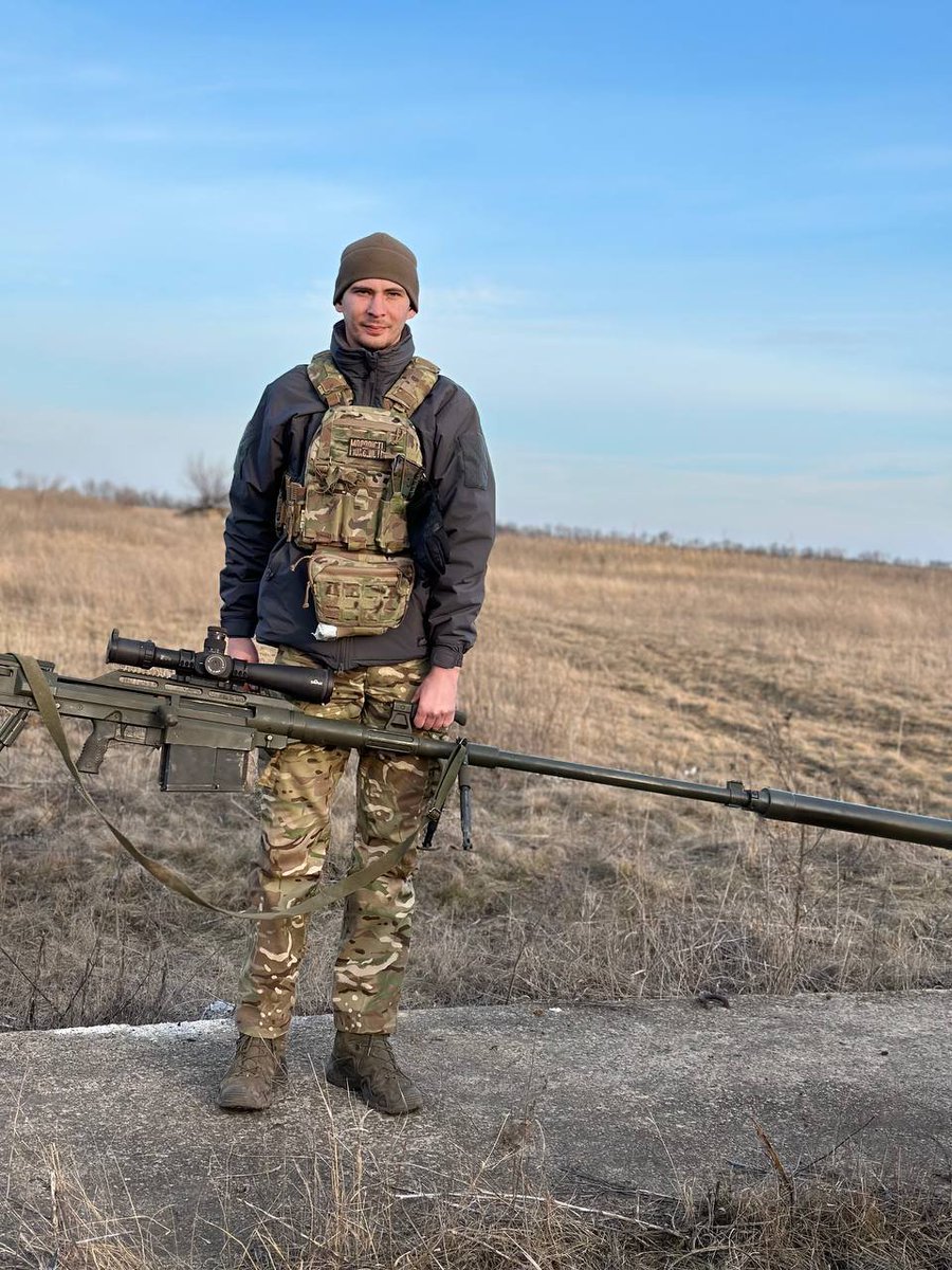 Stepan Gronk on Twitter: "#Ukrainian lad holds a Ukrainian Snipex Alligator anti-materiel rifle ...