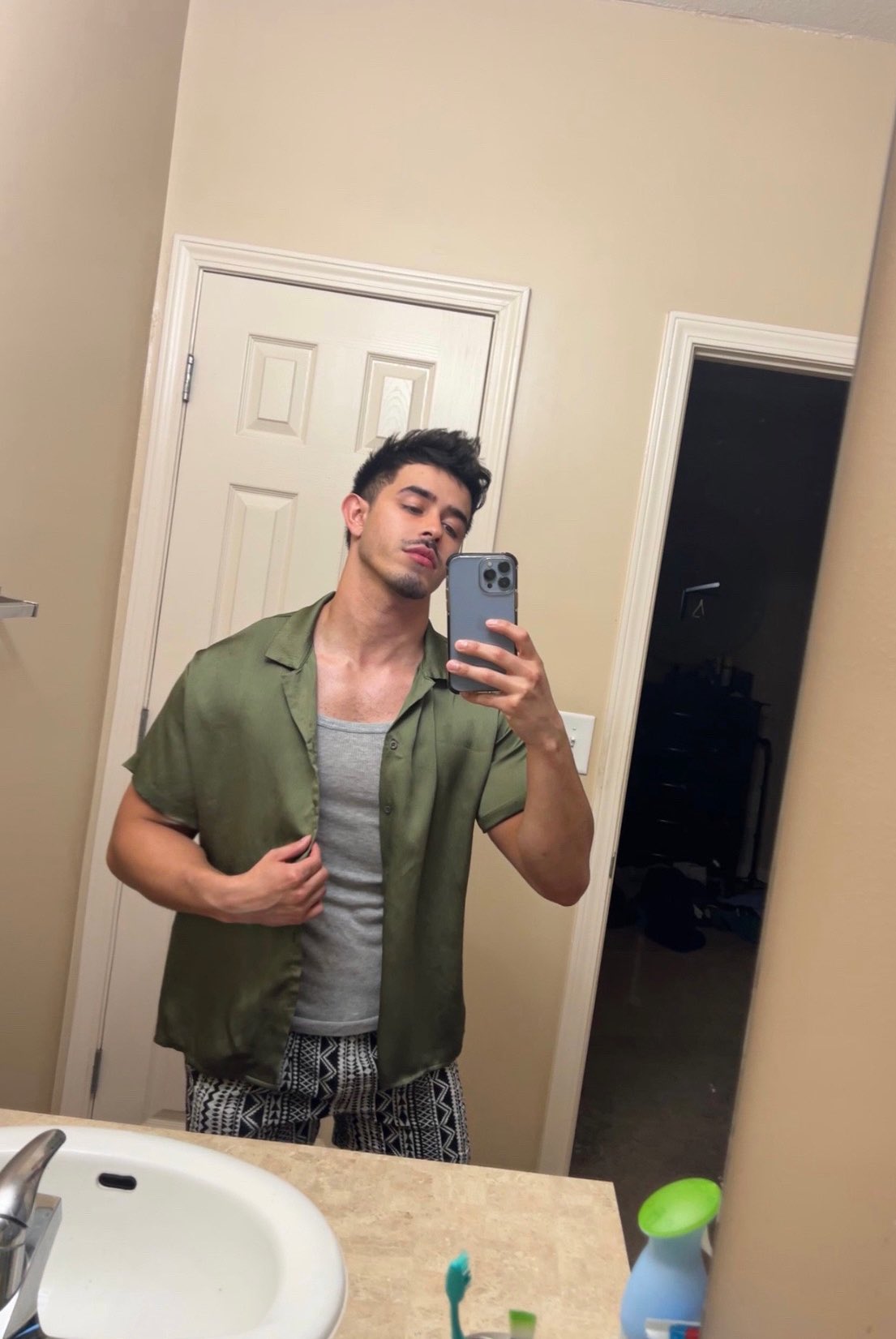 TW Pornstars - Daniel Osgood 🇺🇸🇭🇳. Twitter. Casual. 6:07 AM - 5 Mar 2023