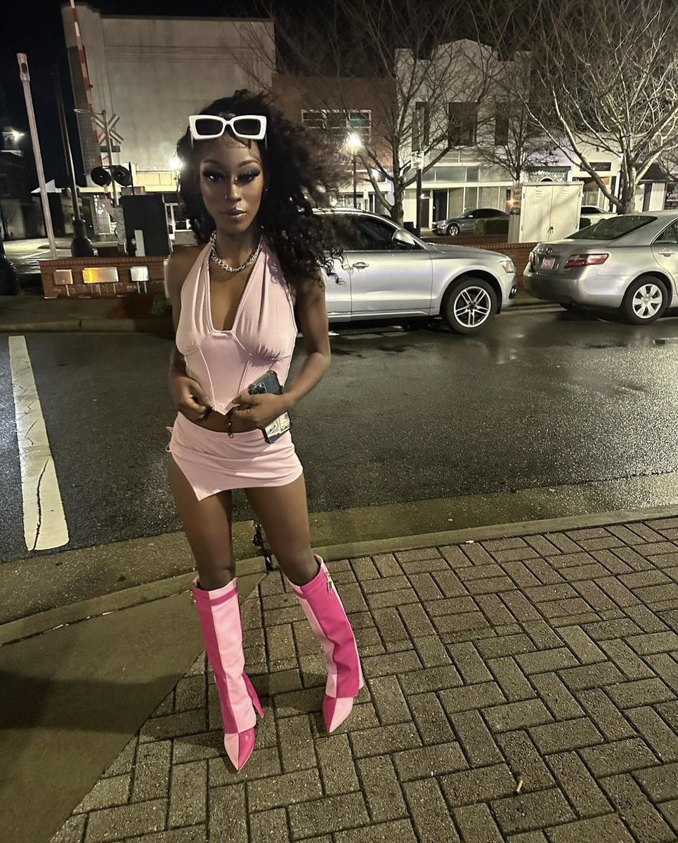 Big Lex Baddie Collection Inc On Twitter Lacey With Da Pink On οΈβπ₯