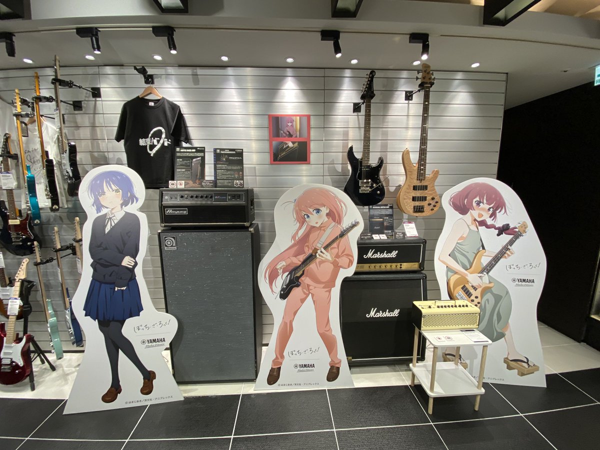 アレッジェリータ・ざ・ろっく On Twitter ヤマハ銀座ぼざろ展示見納めしに来た。サインtシャツ増えてる!