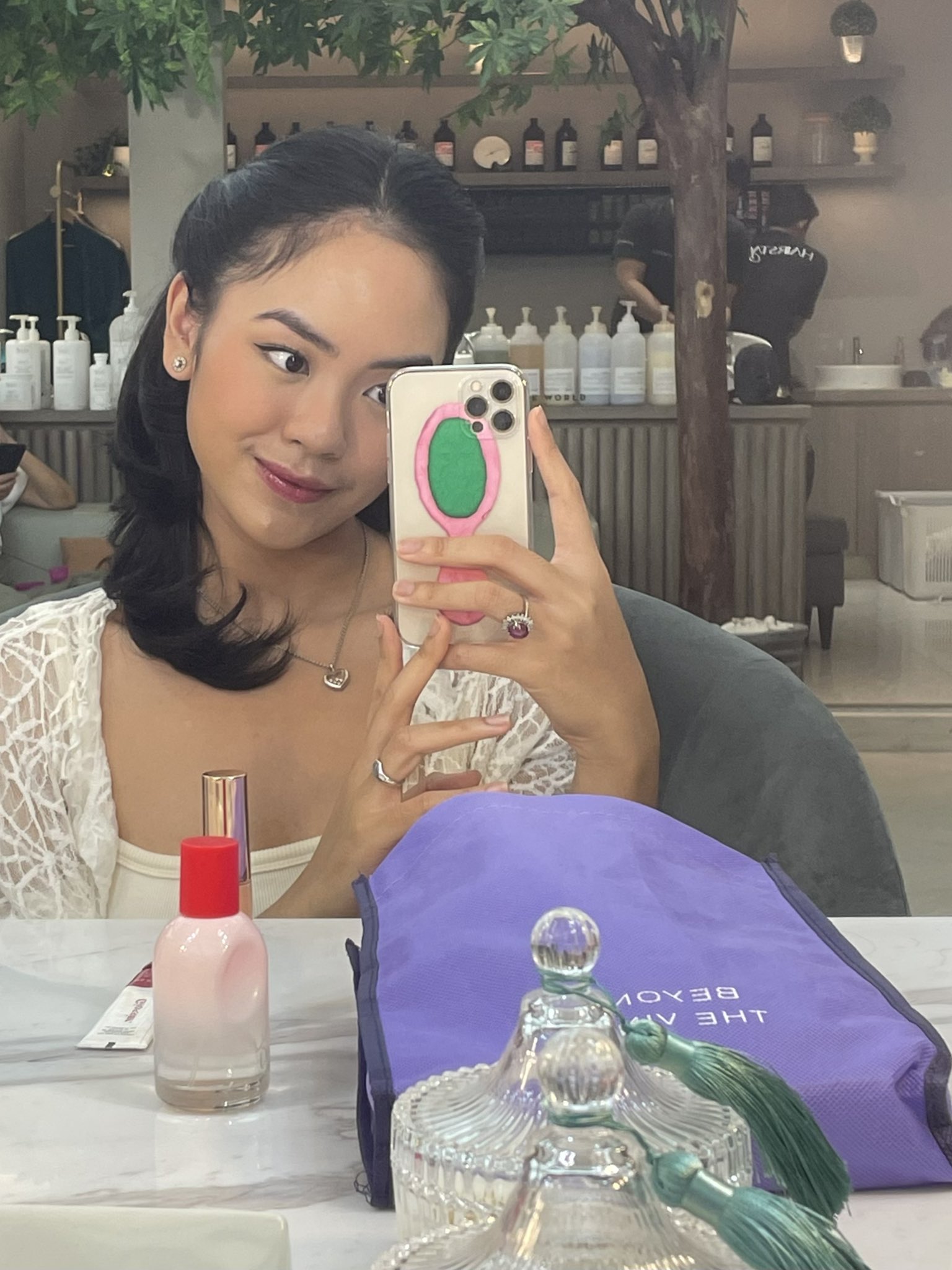 mba na 🧟‍♀️ on Twitter: "malming bersama emily & lorelai gilmore https://t.co/hOdPVIhdWn" / Twitter