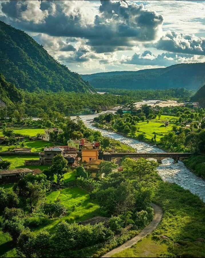 10 Extremely Beautiful Valley In Uttrakhand 1. Pauri Garhwal Valley ...