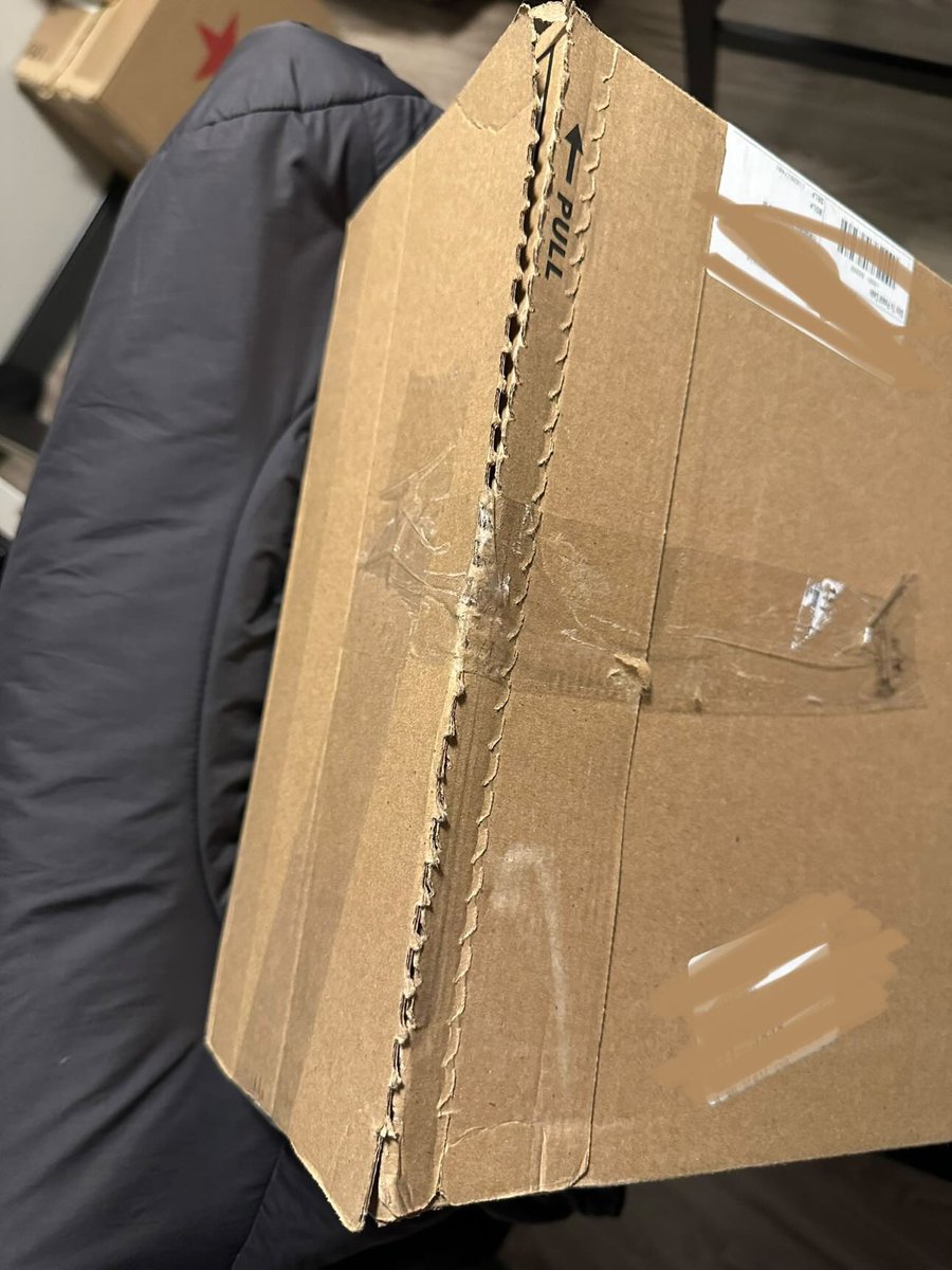 DB ♟ on Twitter: "My last 4 packages have been tampered with @FedEx @UPS @nikestore ! You’ve got ...