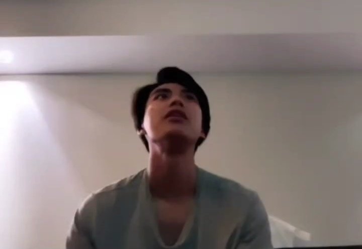 mitunayon on Twitter: "RT @plz_more_giman: 세상 진지 #ohmpawat"