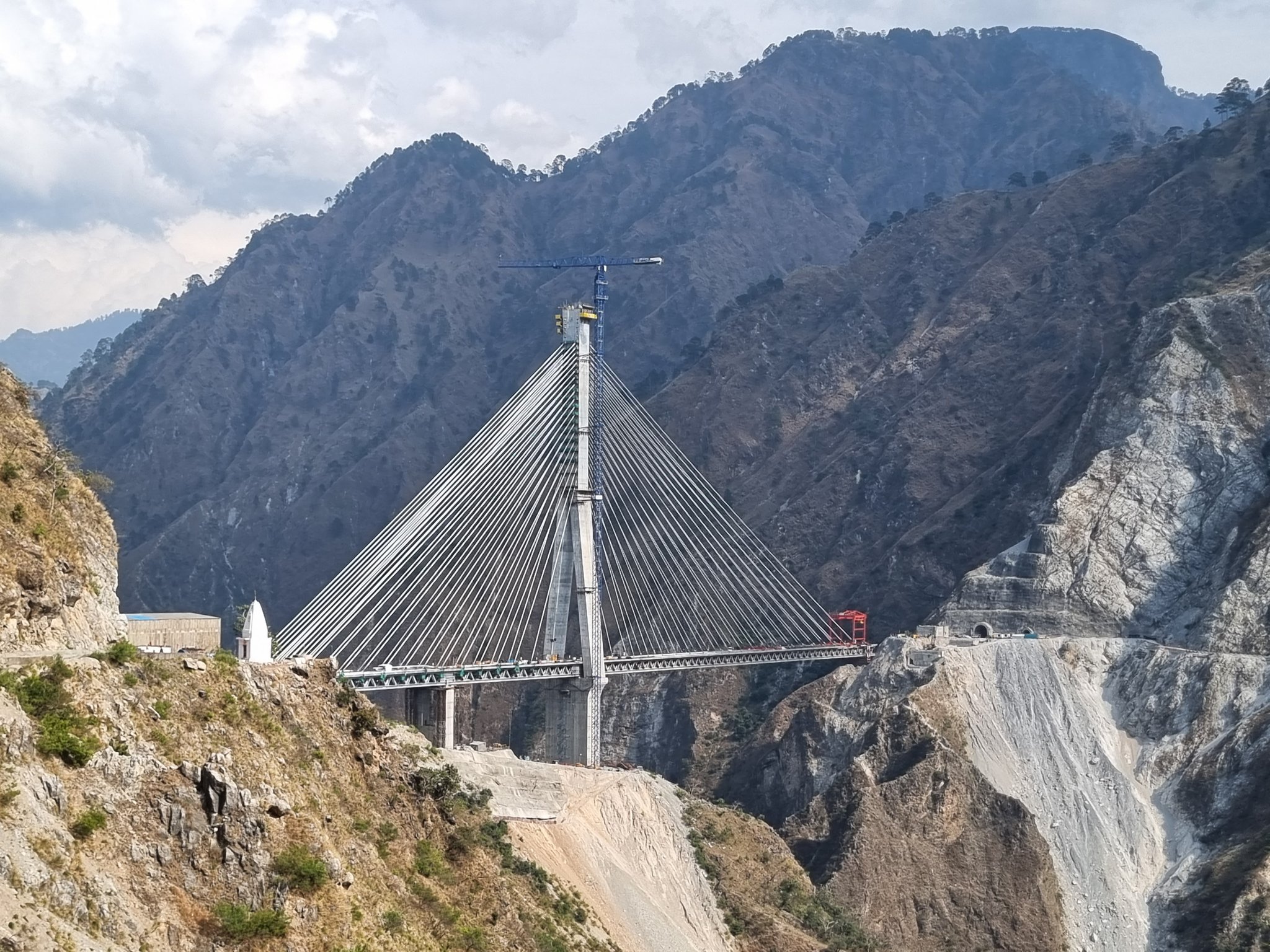 रजत शर्मा on Twitter: "Upcoming, India’s first cable-stayed Railways bridge “Anji Khad Bridge ...