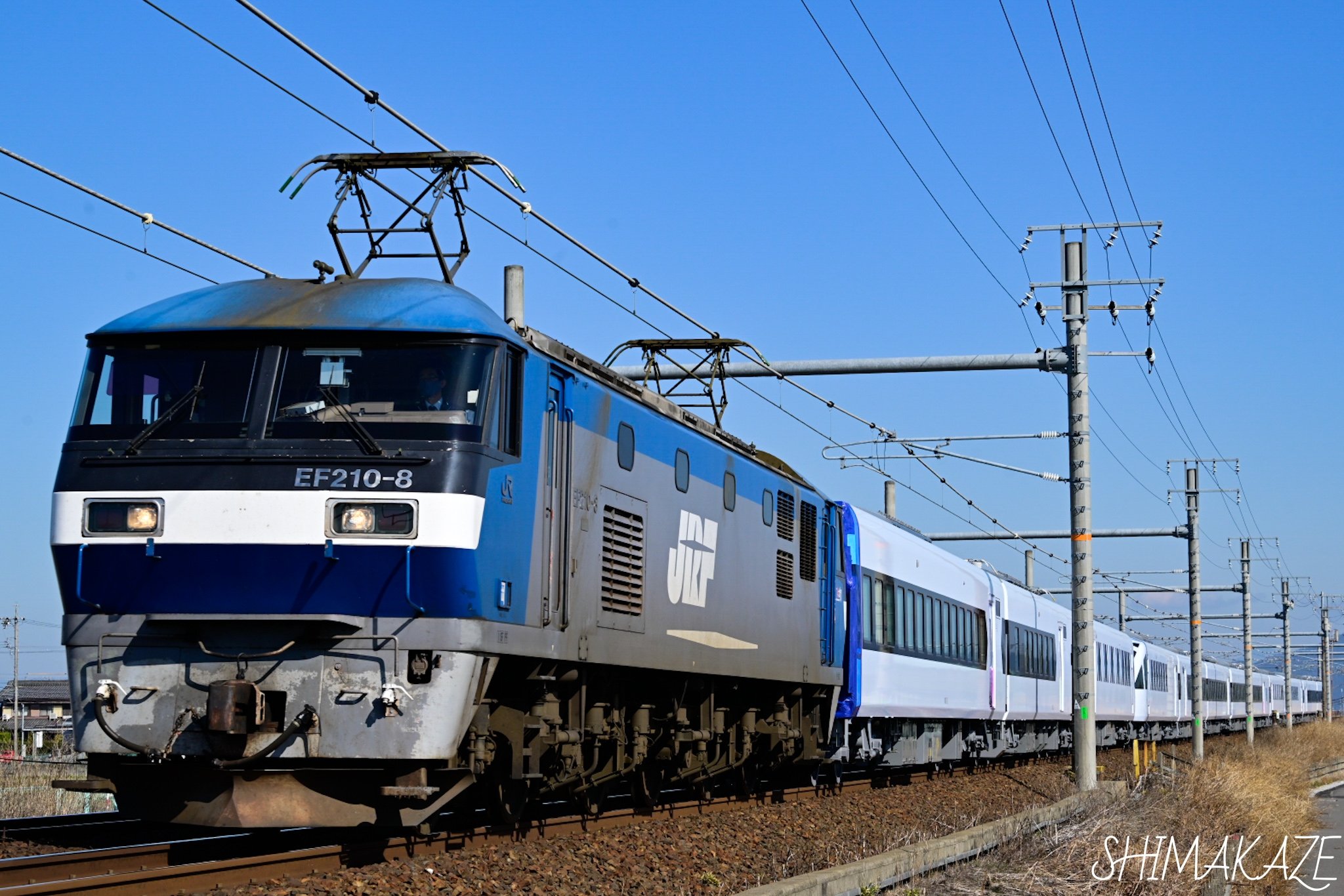 SHlMAKAZE on Twitter: "(甲)8862レ EF210-8+東武鉄道N100系スペーシアX甲種輸送 木曽川インカ 雲ひとつない ひな壇綺麗に組ませて雑草刈りしてくれた皆さん ...