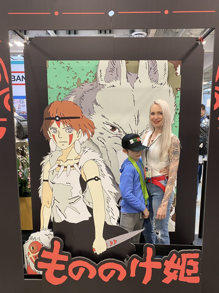 Anna Barlog on Twitter: "ECCC with @corybarlog and Helo."