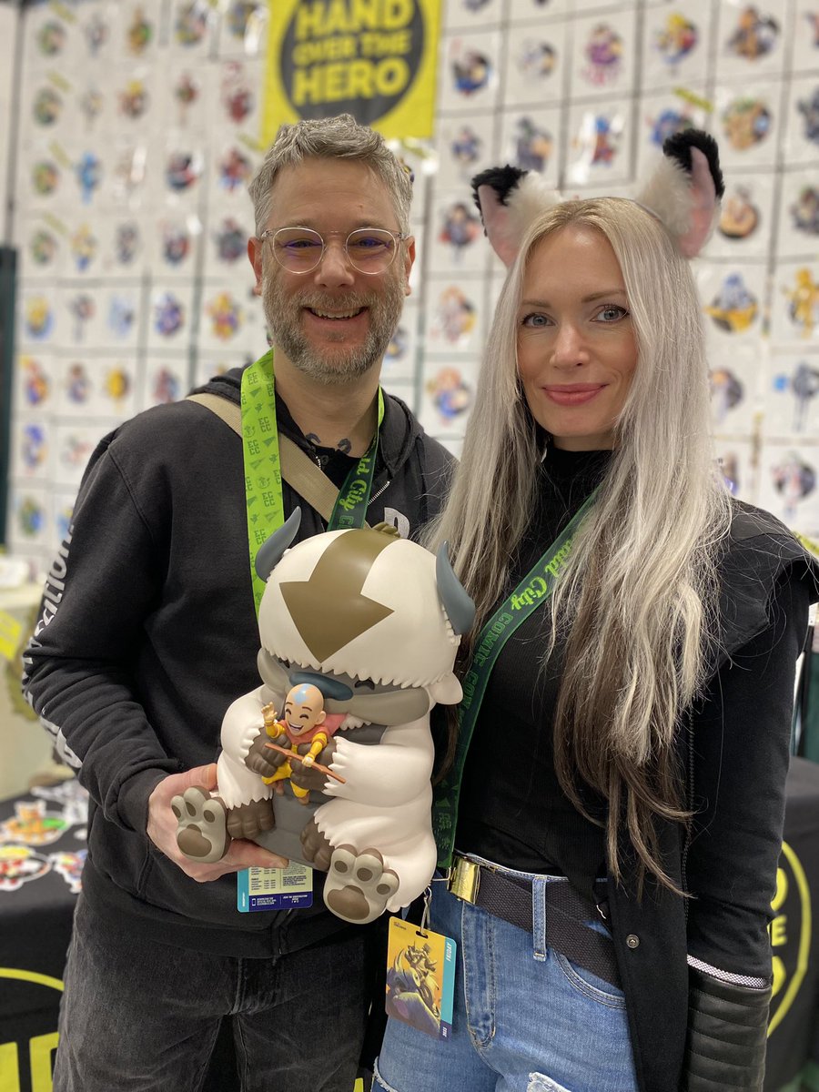 Anna Barlog on Twitter: "ECCC with @corybarlog and Helo."