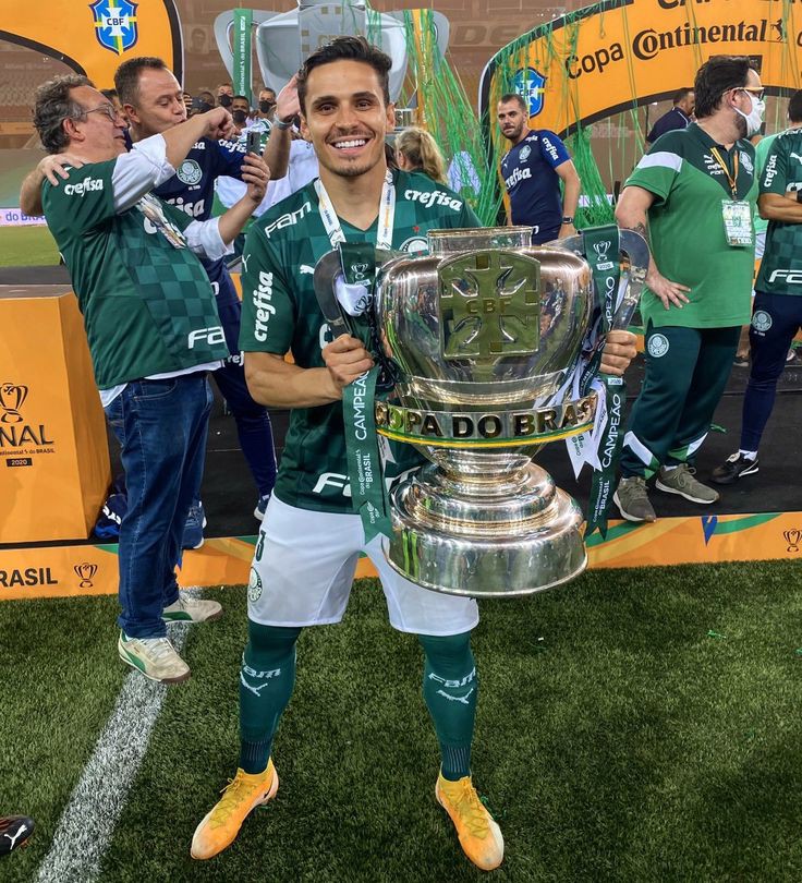 ZHAR ⓟ on Twitter: "@spfcsoso "o tanto de rebaixamento em apenas uma foto" 🥴🥴🥴🥴🥴🥴 https://t.co ...