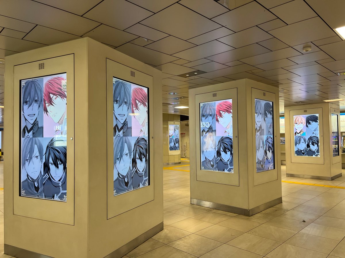 FLOS COMIC on Twitter: "🎀フルカラー版配信中のFLOSコミック🎀 FLOS人気4作品の大型広告が池袋駅に登場!! 掲出期間：3/6（月）~3/12（日） 場所：西武鉄道 ...