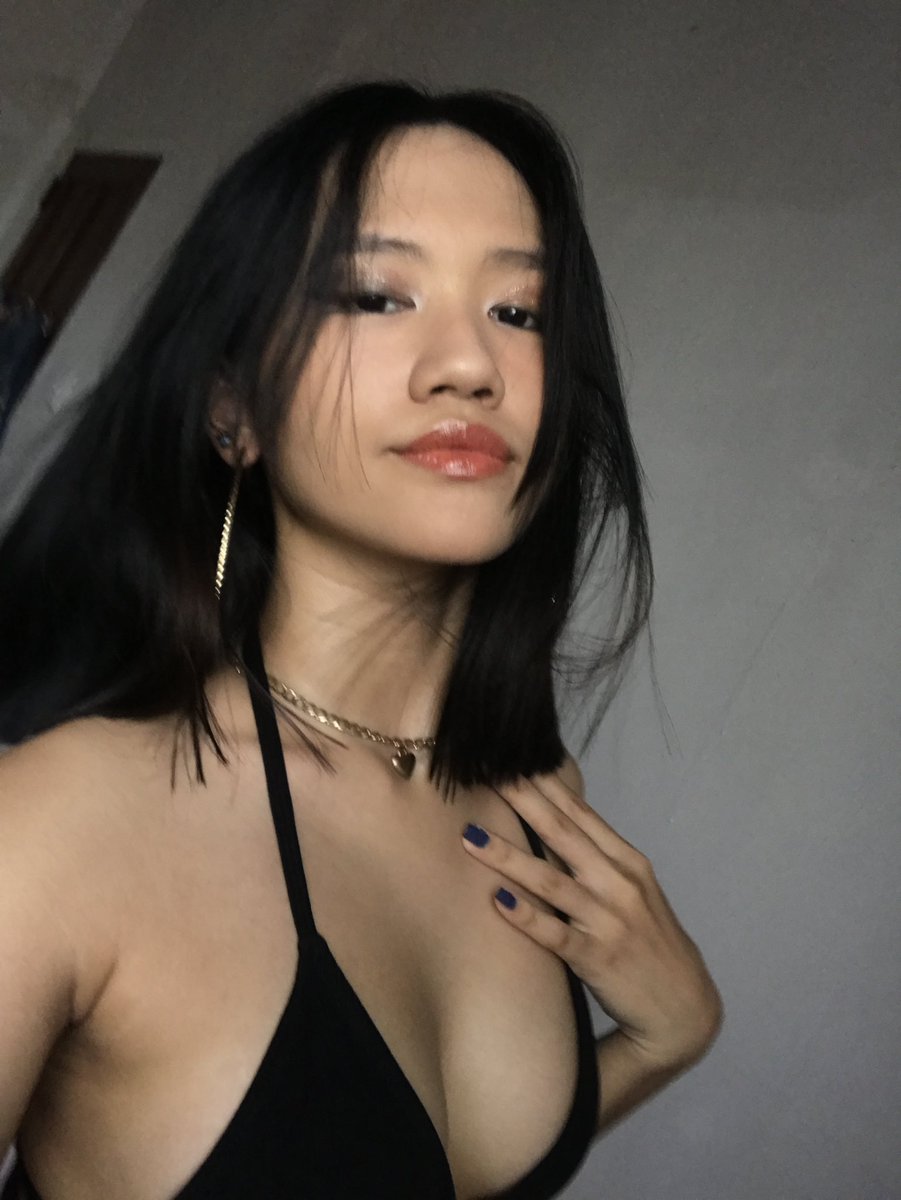 alex 🐭 //rotting era// on Twitter: "bitches with strong arms and are into cute shit >>>>"